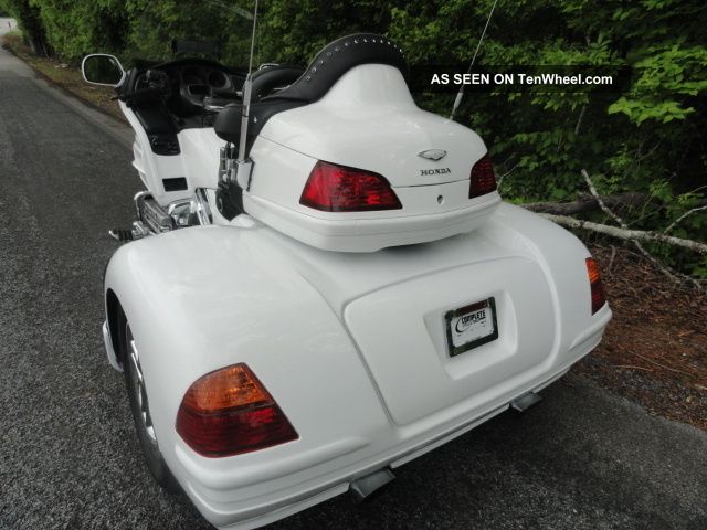 2005 Honda Goldwing Gl 1800 W / California Sidecar Trike Conversion Kit 2005 Honda Goldwing Gl 1800 W / California Sidecar Trike Conversion Kit