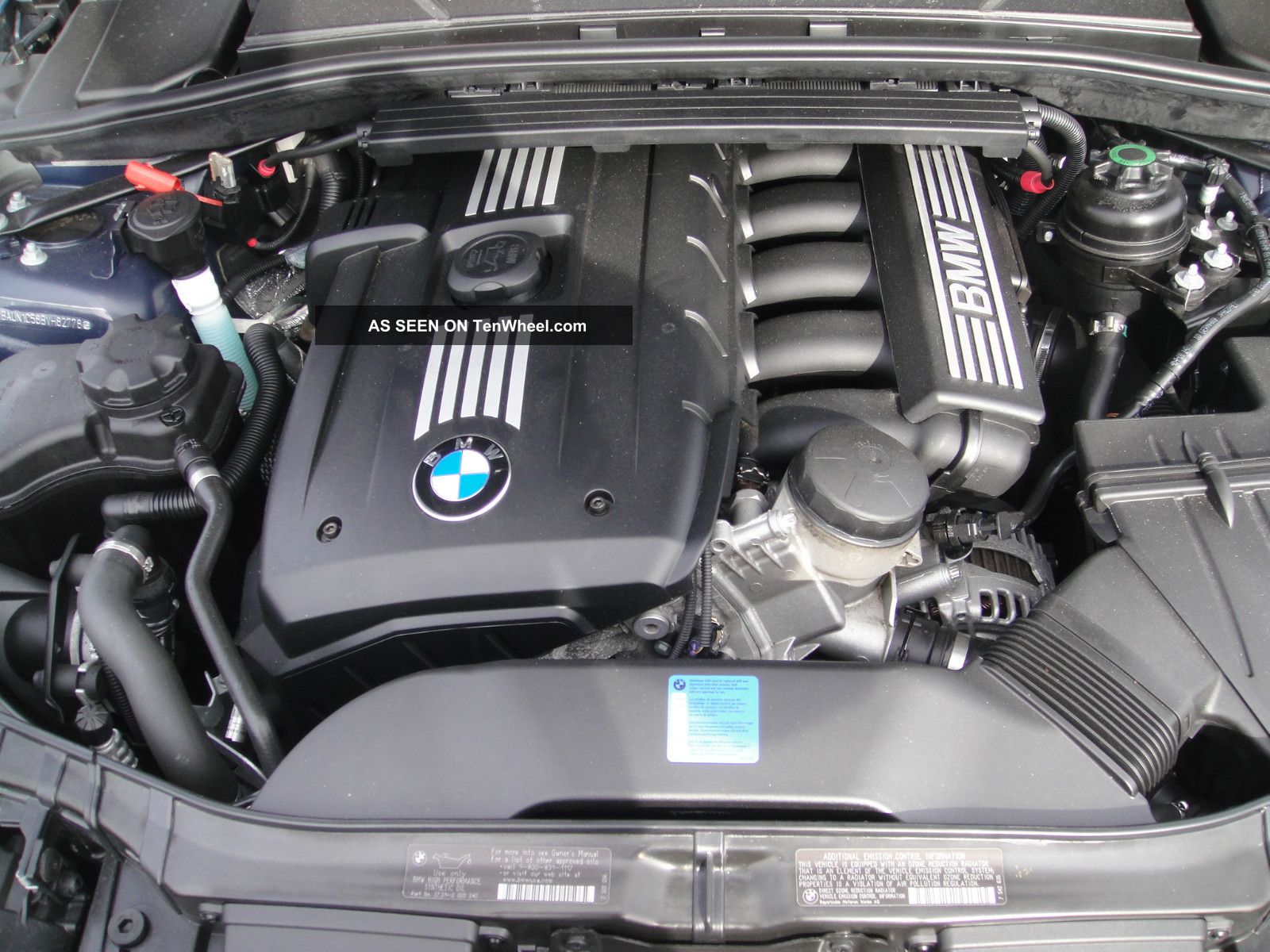 2011 Bmw 128i Convertible 2 - Door 3. 0l