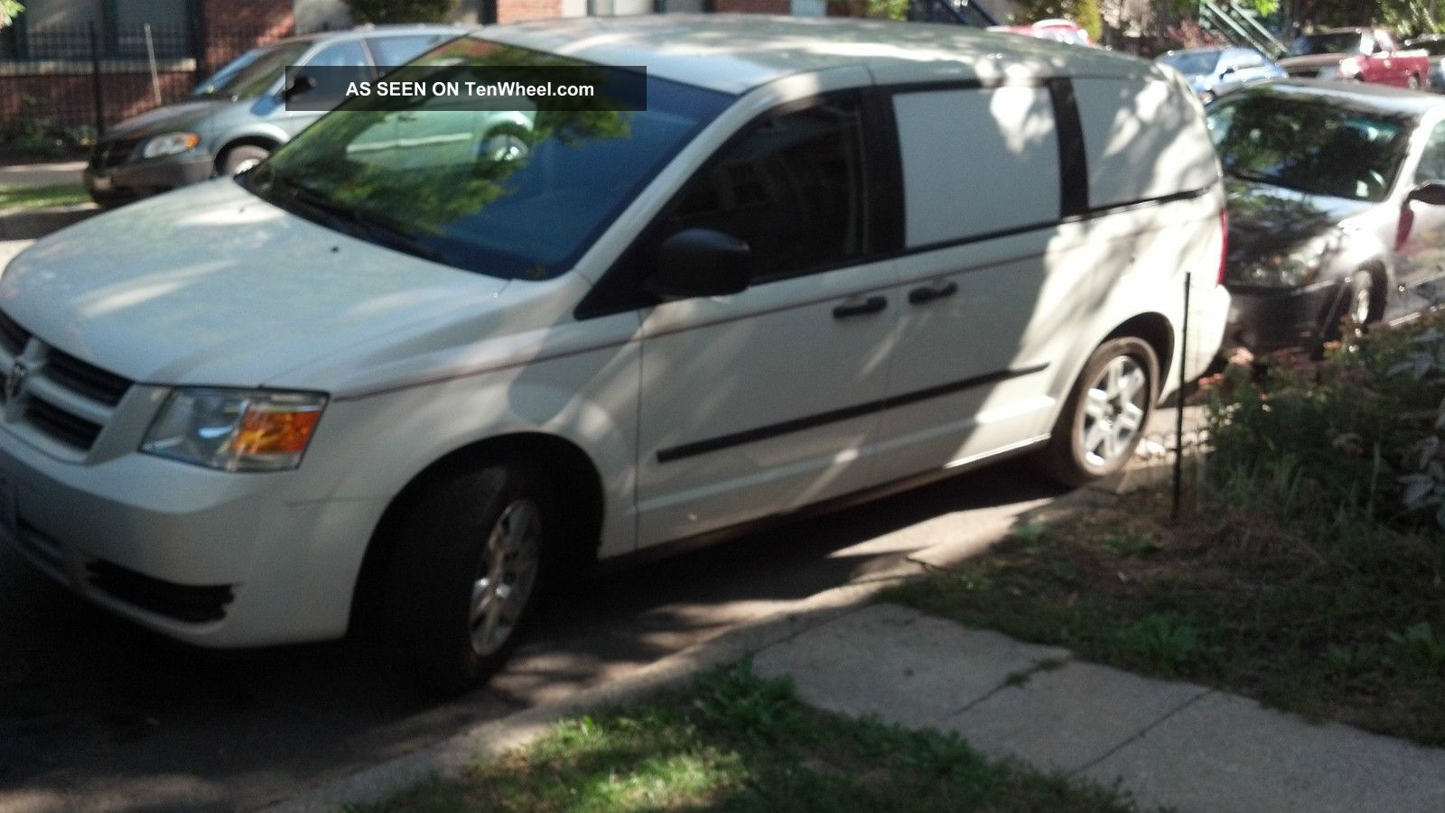 2008 Dodge Grand Caravan C / V Mini Cargo Van 4 - Door 3. 3l