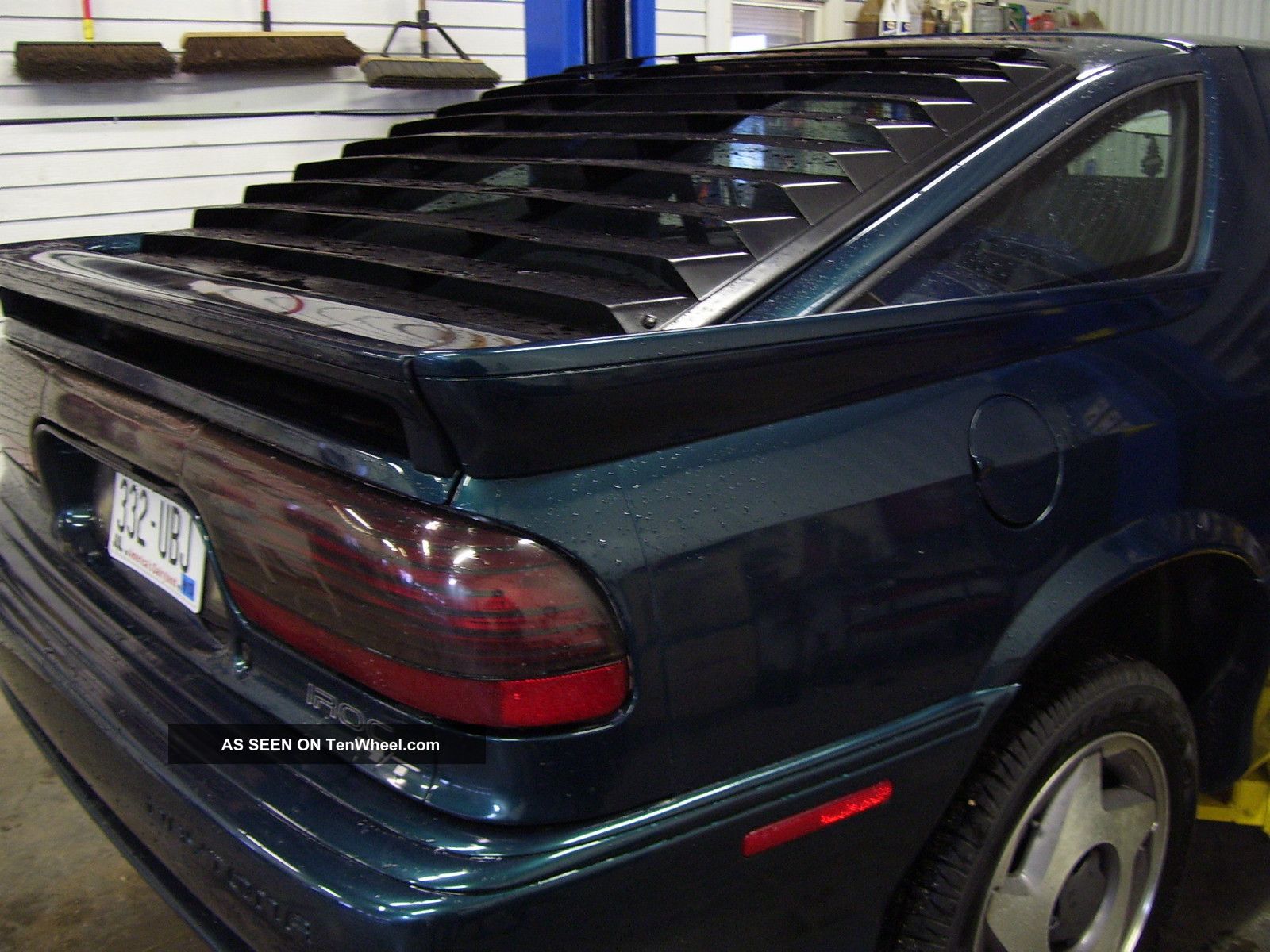 1993 Dodge Daytona Iroc R / T Green Rare 2. 2 L Dohc Turbo