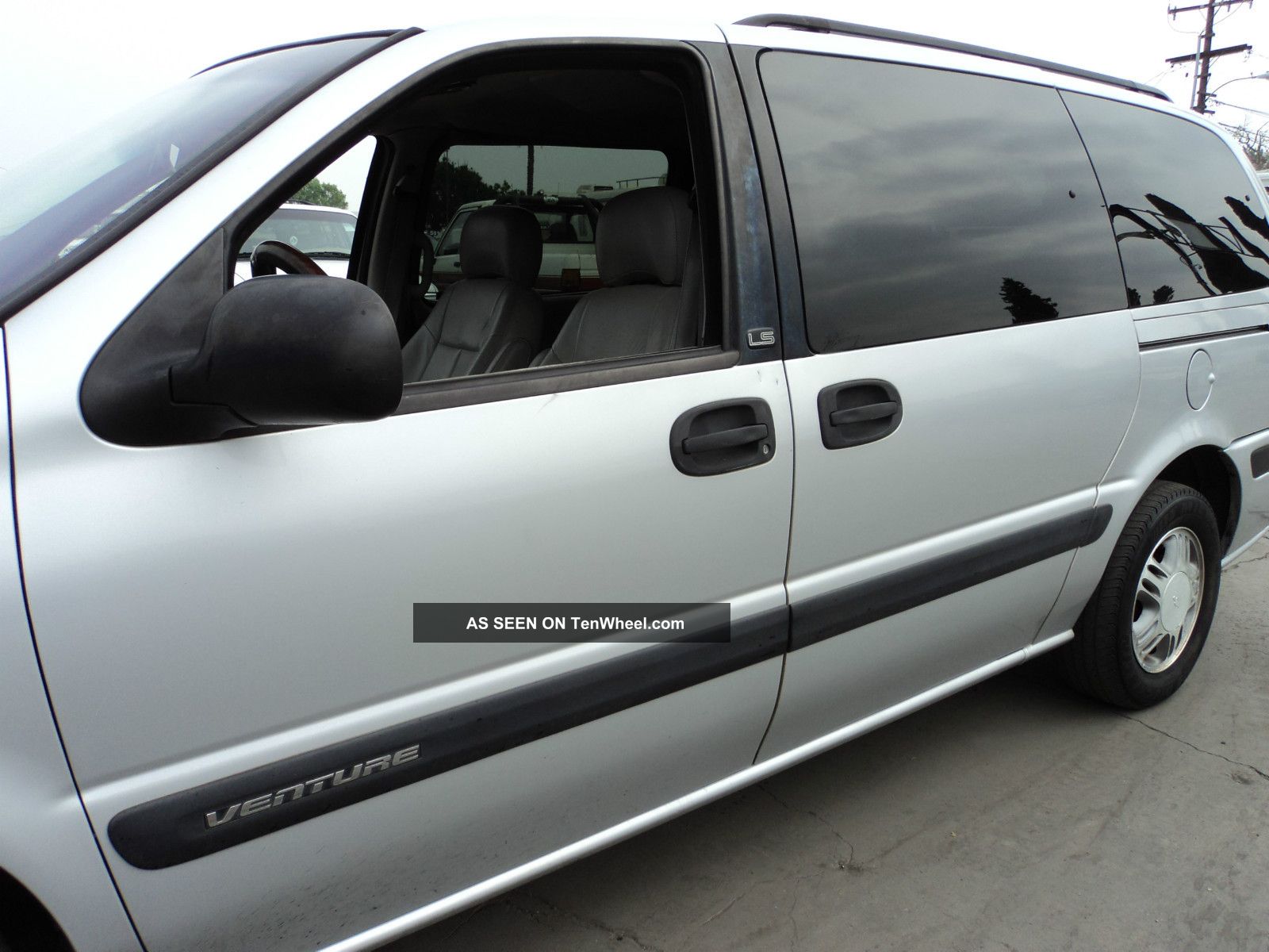 1998 Chevrolet Venture Base Mini Passenger Van 4 - Door 3. 4l,