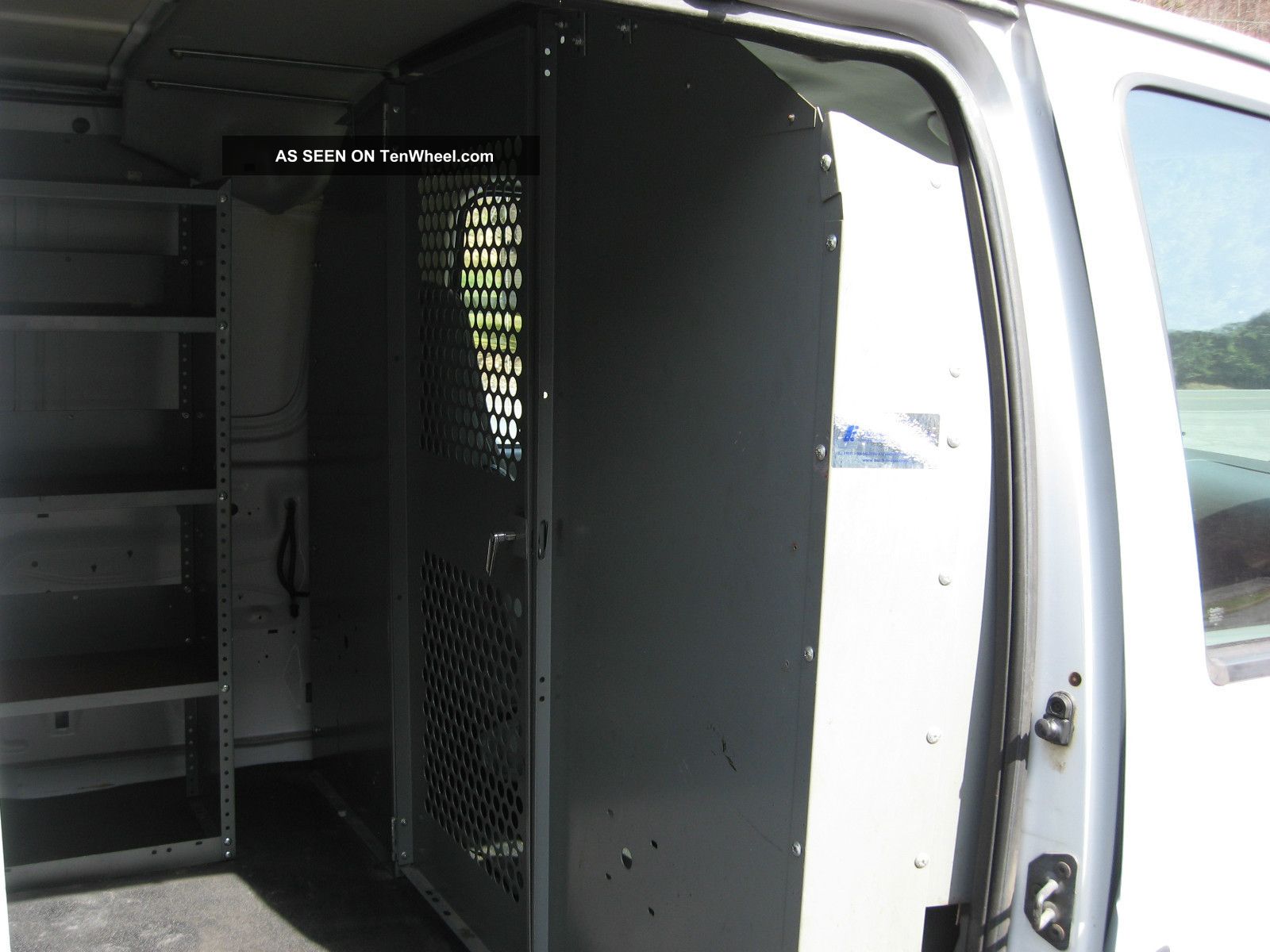 2004 E350 Extended Cargo Van Work Van With Shelving And Cages