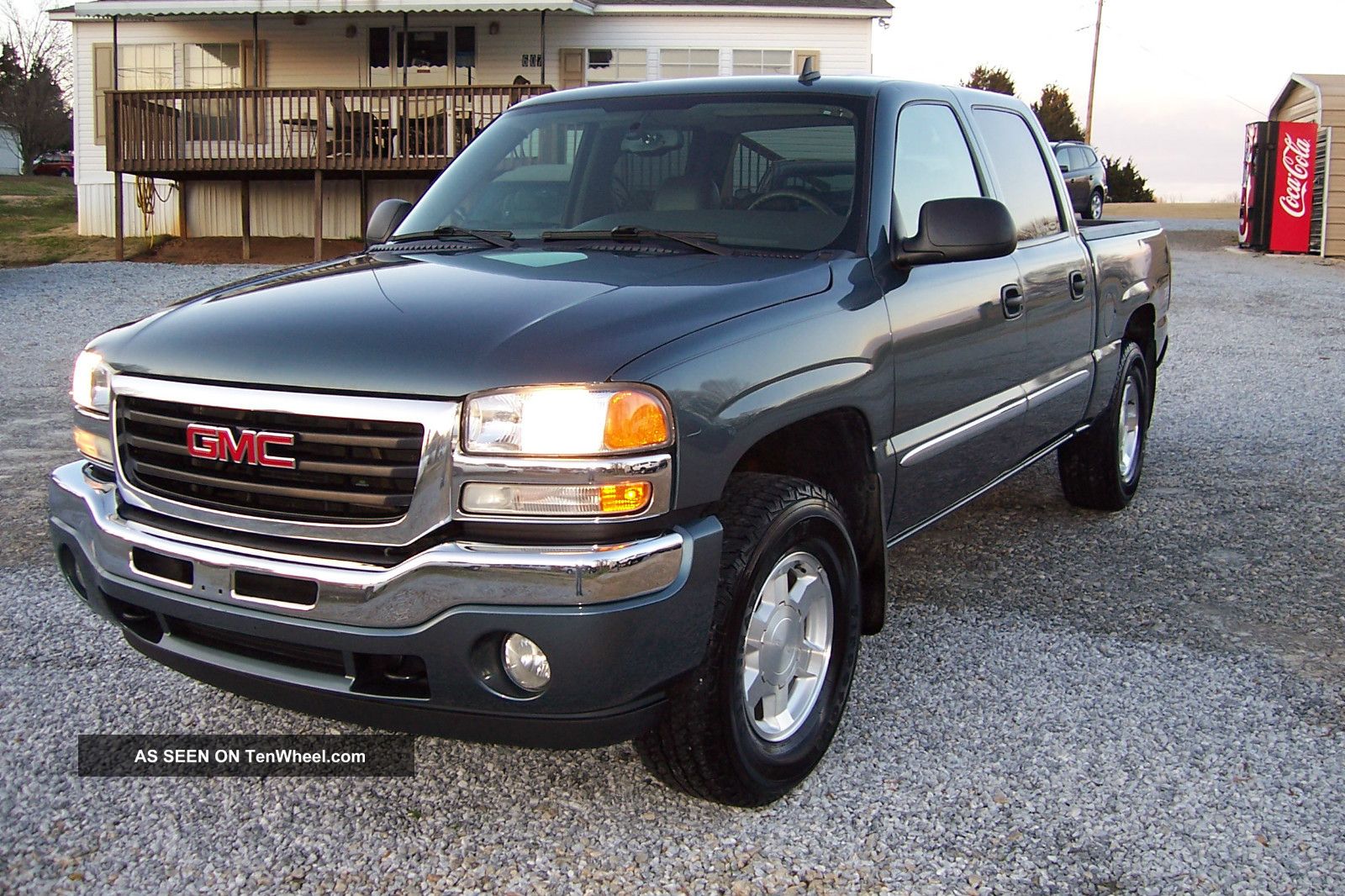 2006 Gmc Sierra 1500 Slt Crew Cab Pickup 4 - Door 5. 3l 4x4
