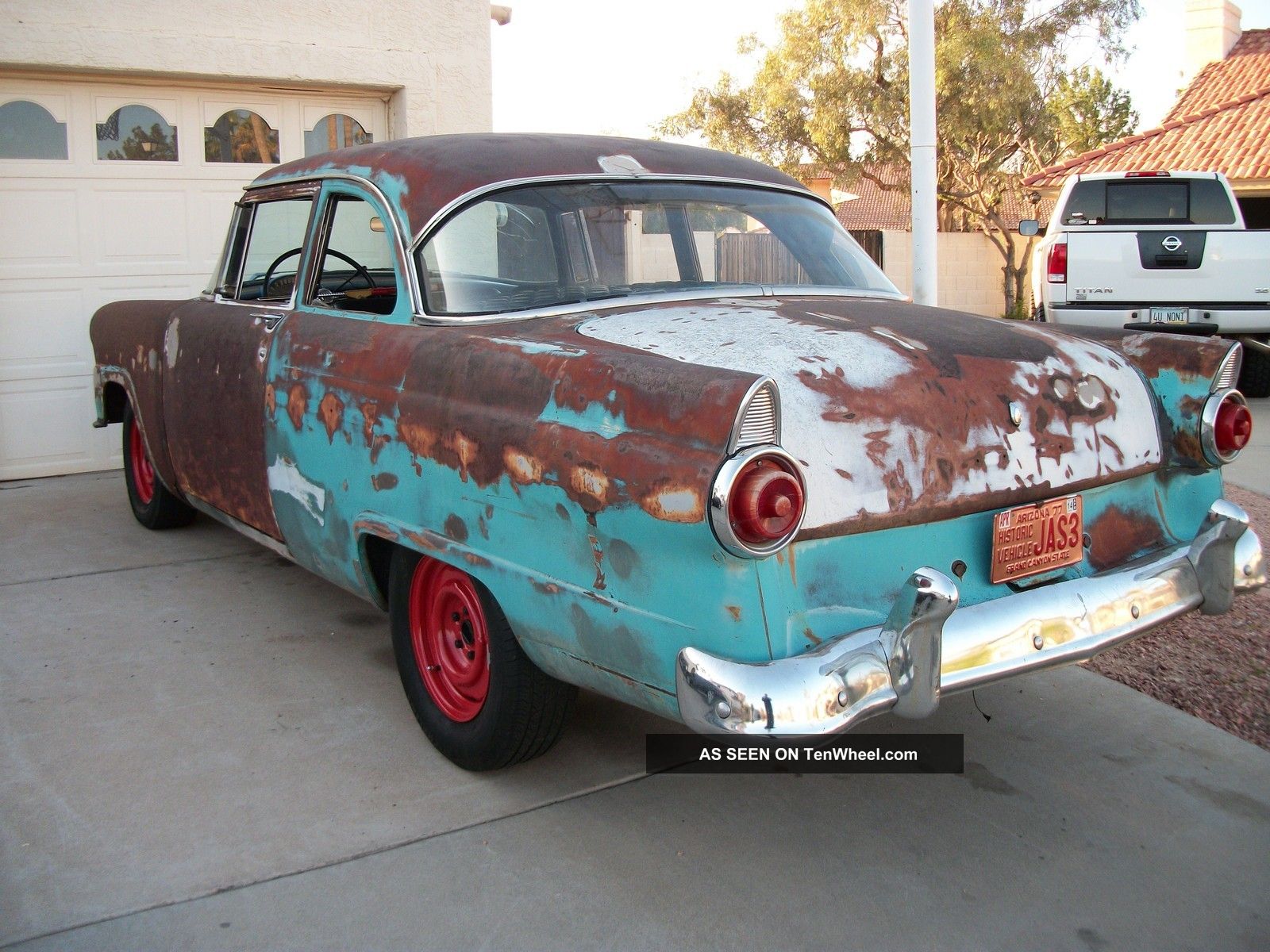1955 Ford Customline 2 Door Post