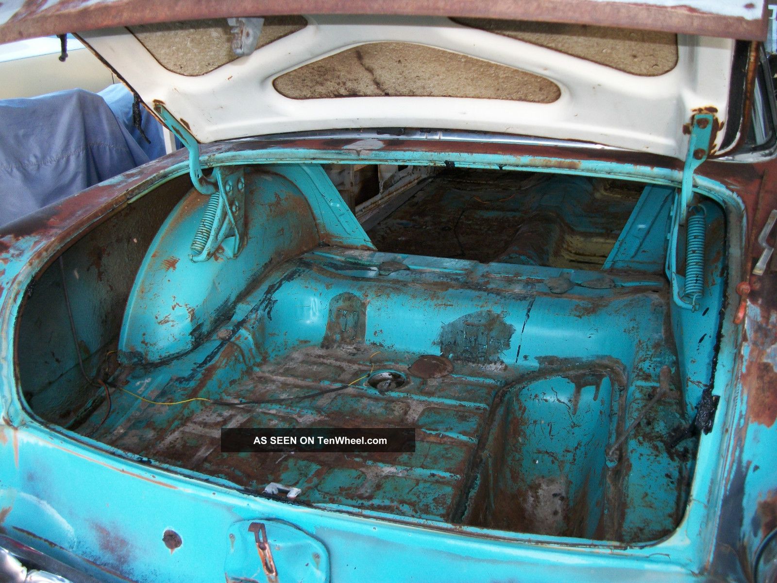 1955 Ford Customline 2 Door Post