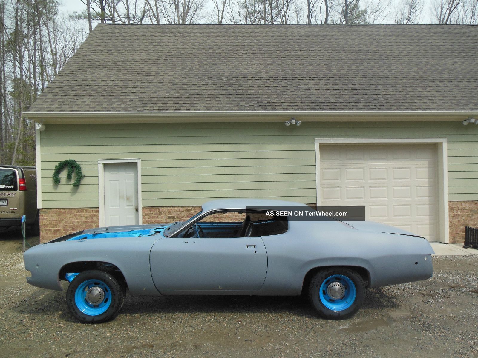 1973 Petty Blue 4 Speed Road Runner