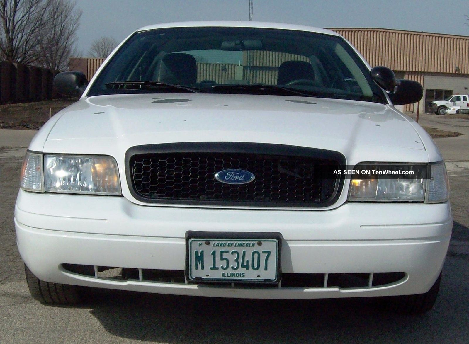 White 2008 Ford Crown Victoria