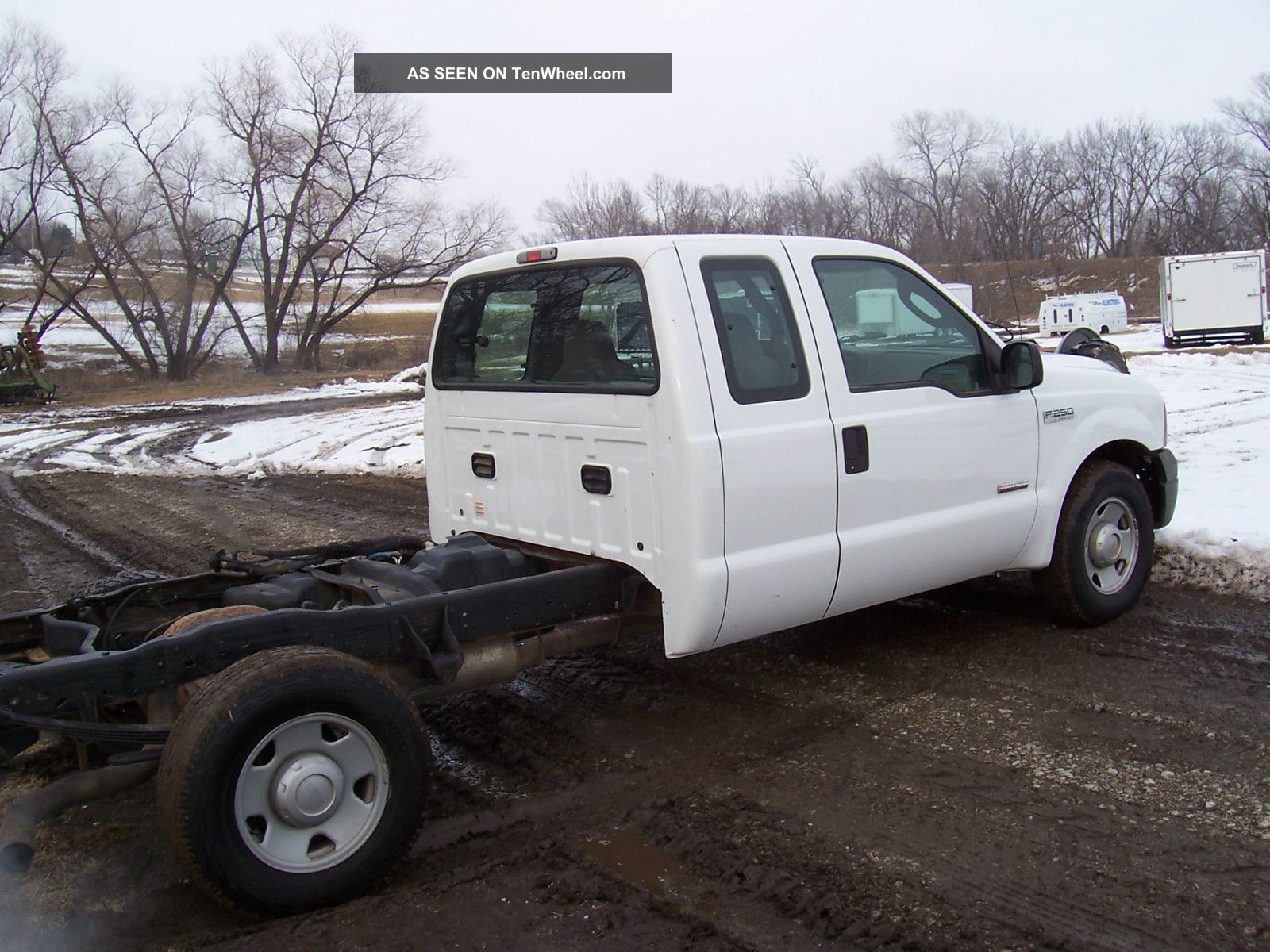 2004 Ford F250 Extended Cab 6. 0l Diesel Cab And Chassis 4x2