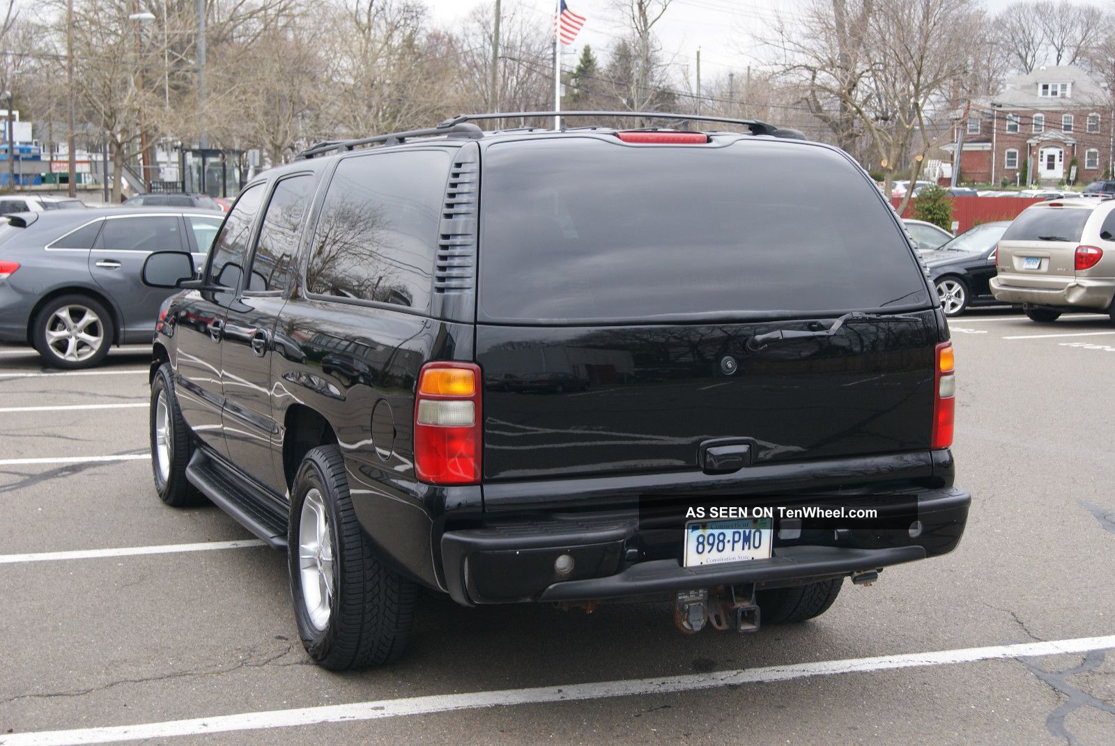 Custom 2001 Chevrolet Suburban Lt 4 Tv ' S, Upgraded Stereo, Paint, Wheels