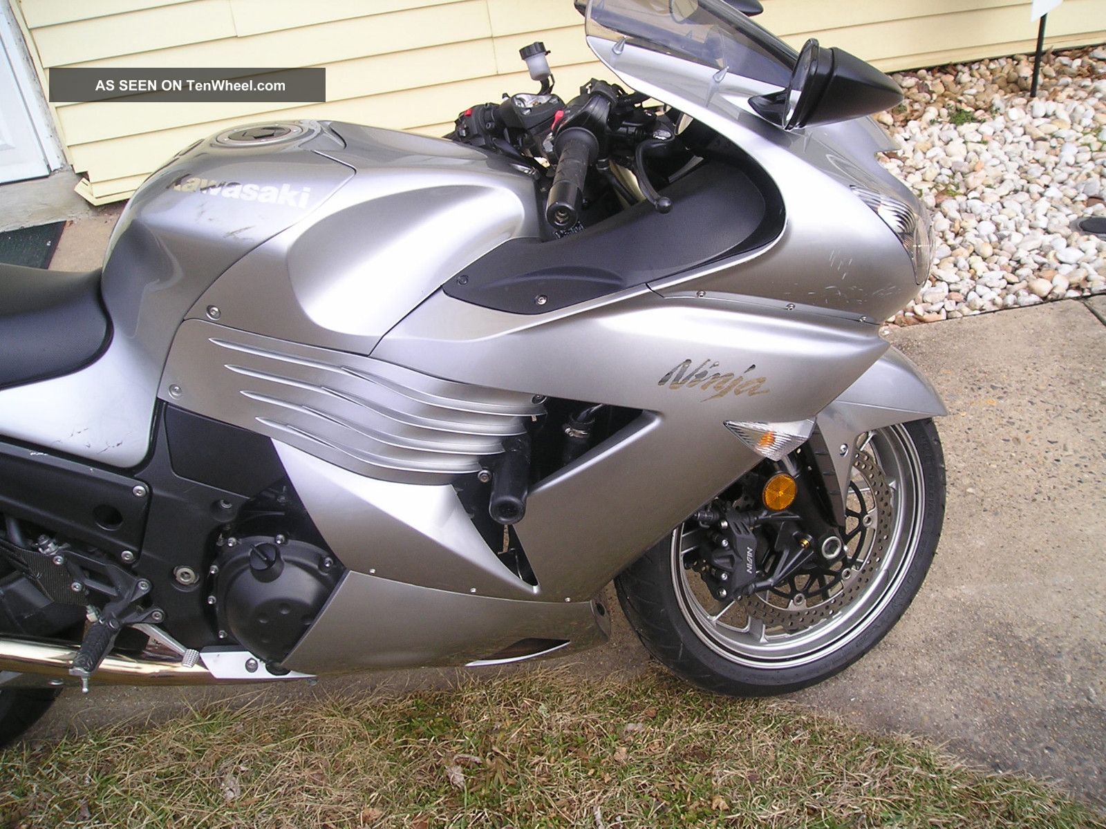 2008 Kawasaki Zx - 14 (silver)