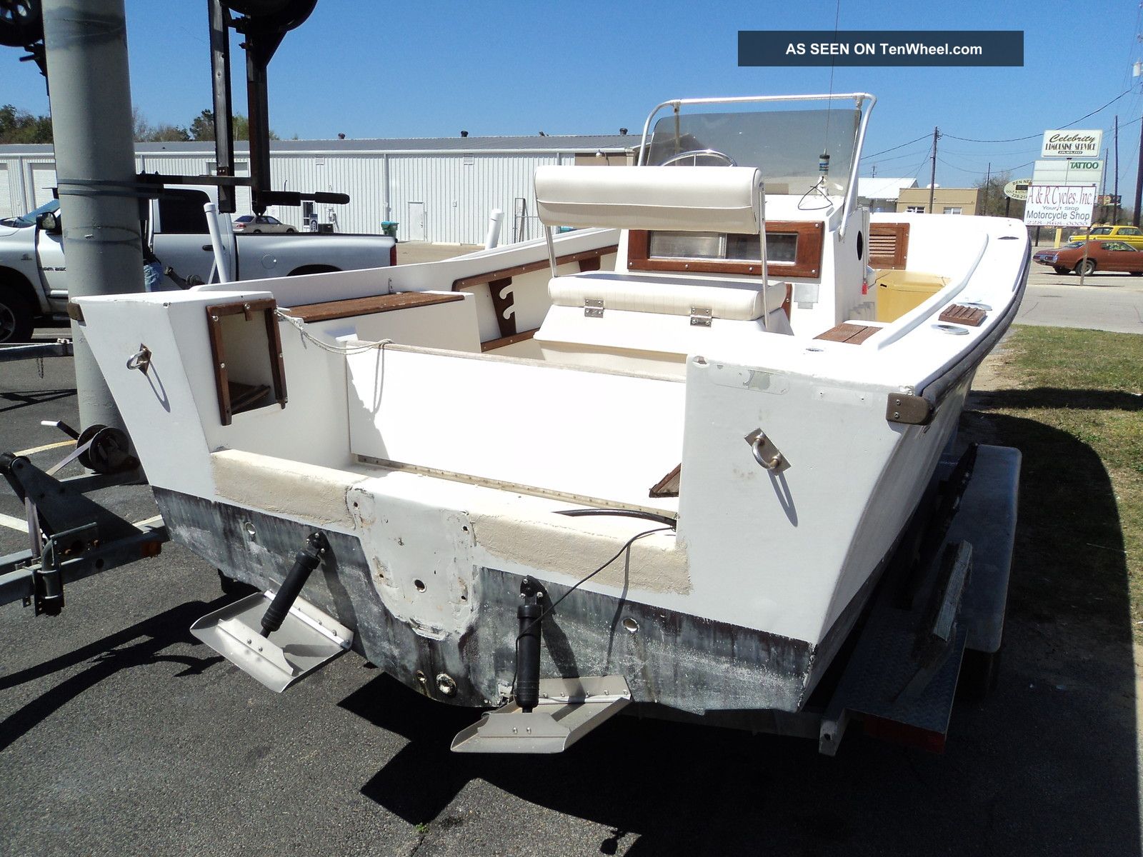 1978 Classic Mako 21ft Center Console