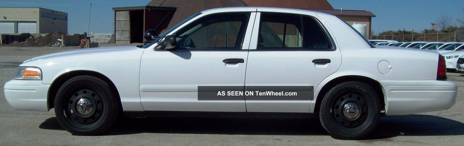 White 2008 Ford Crown Victoria