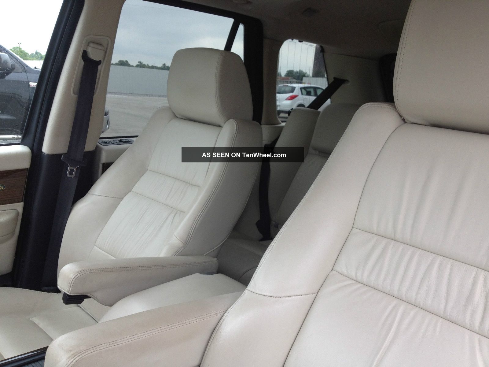 2008 White Range Rover Sport