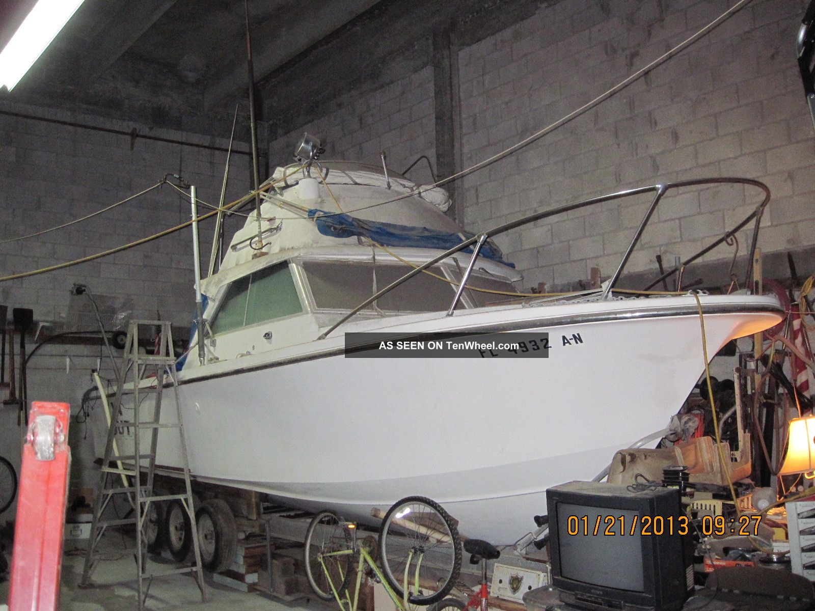 1969 27 Ft. Scottie Craft Fly Bridge Sport Fisherman