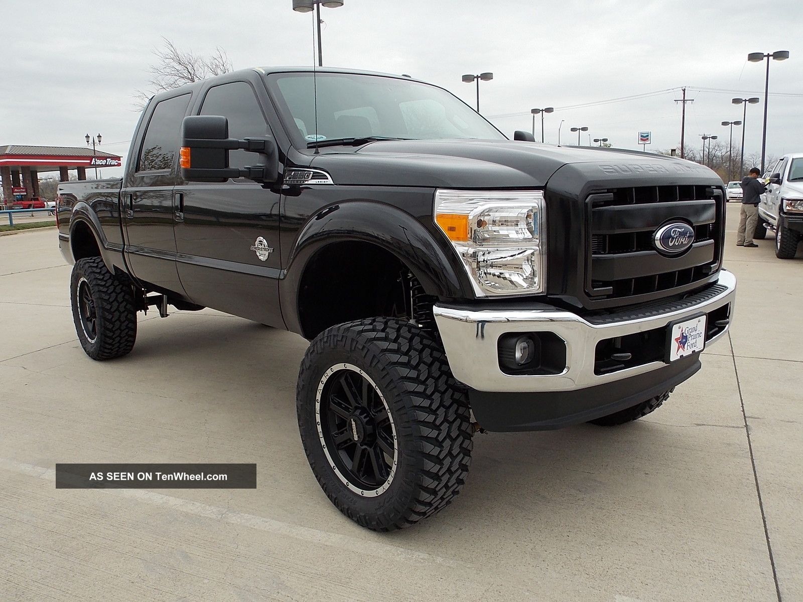2013 Ford F - 250 Crewcab Lariat 4x4 8 " Lift Custom Truck