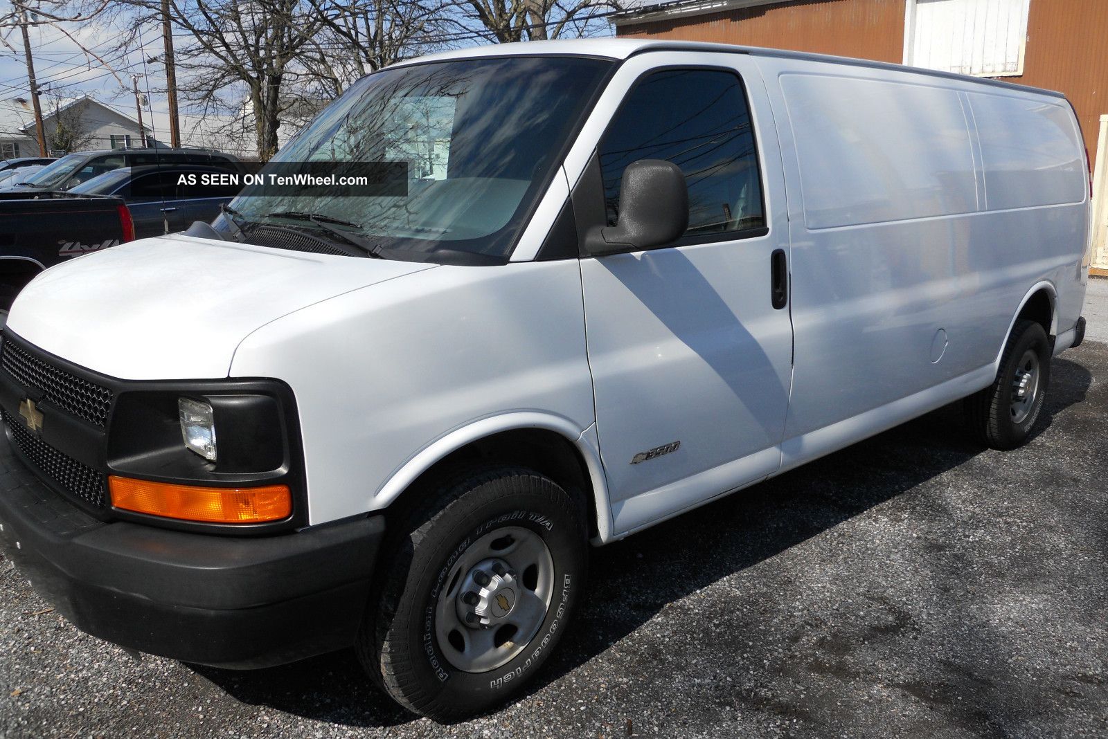 2003 Chevrolet Express 3500 Base Extended Cargo Van 3 - Door 6. 0l
