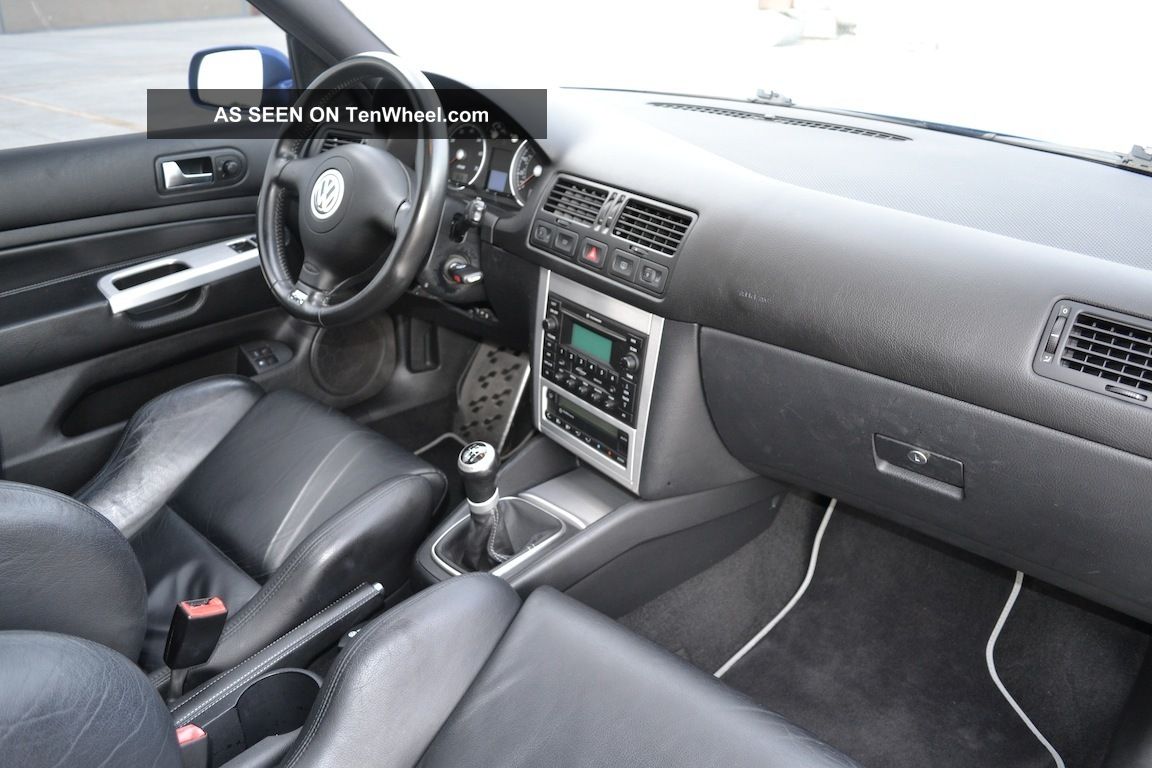 2004 Volkswagen Golf R32 Hatchback 2 - Door 3. 2l