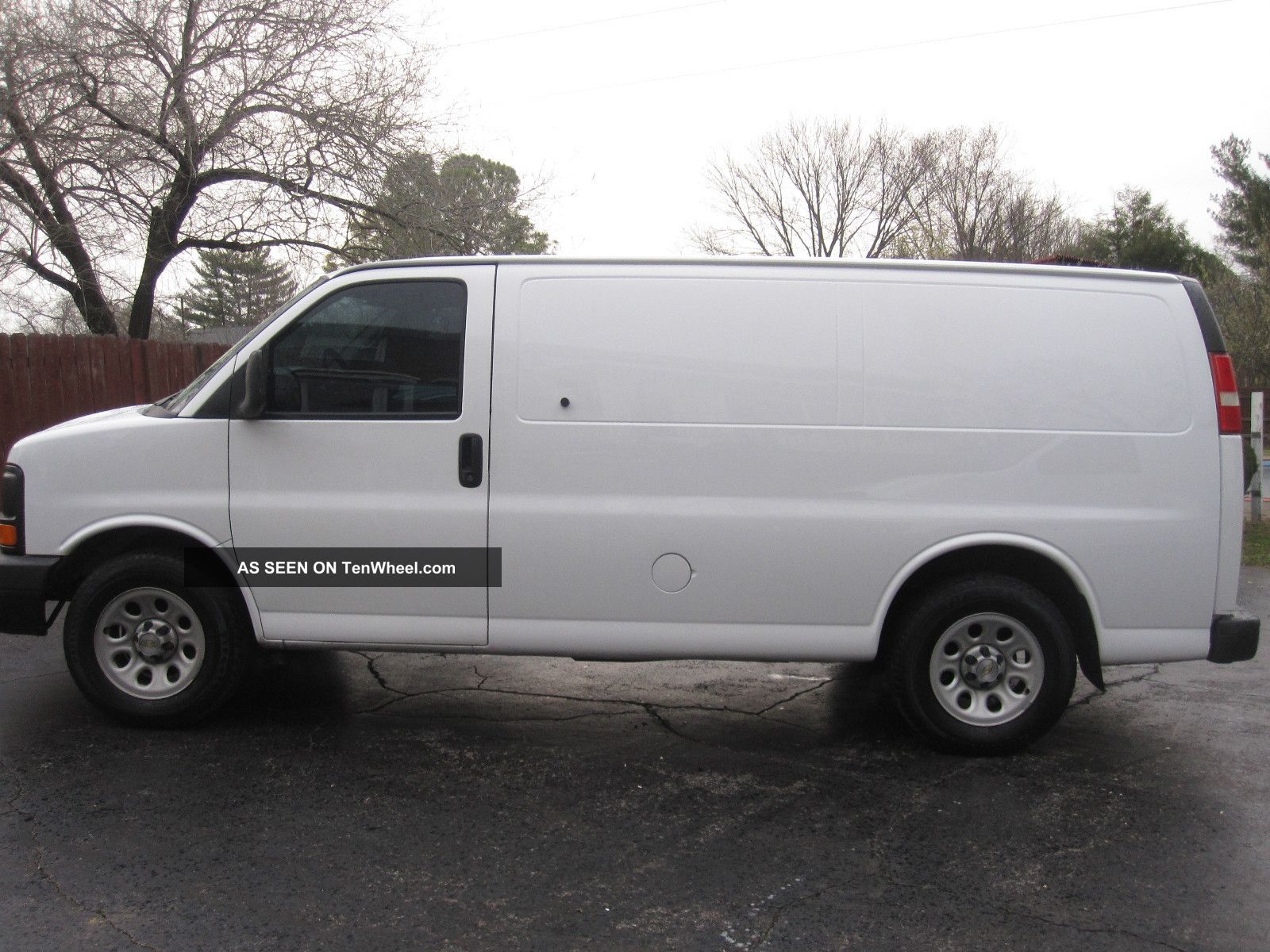 2009 Chevrolet Express 1500 4. 3l V - 6, , , Partition, Outlets