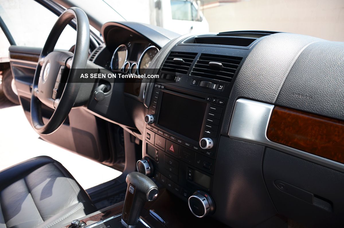 2004 Volkswagen Touareg Tdi Sport Utility 4 - Door 4. 9l Powerhouse Beauty