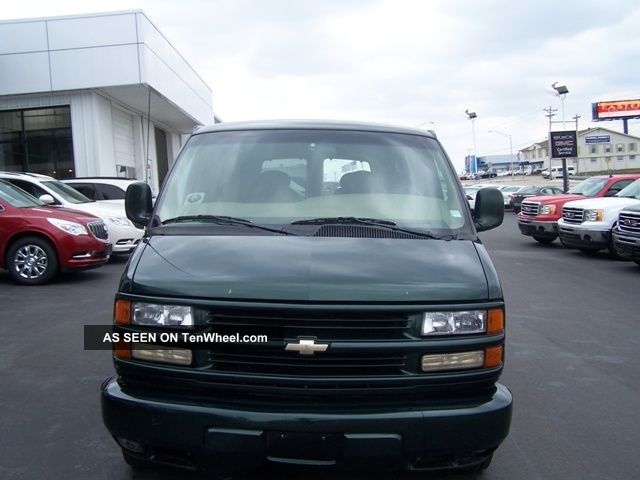 2001 Chevrolet Express Lt Conversion With 2 Tv ' S