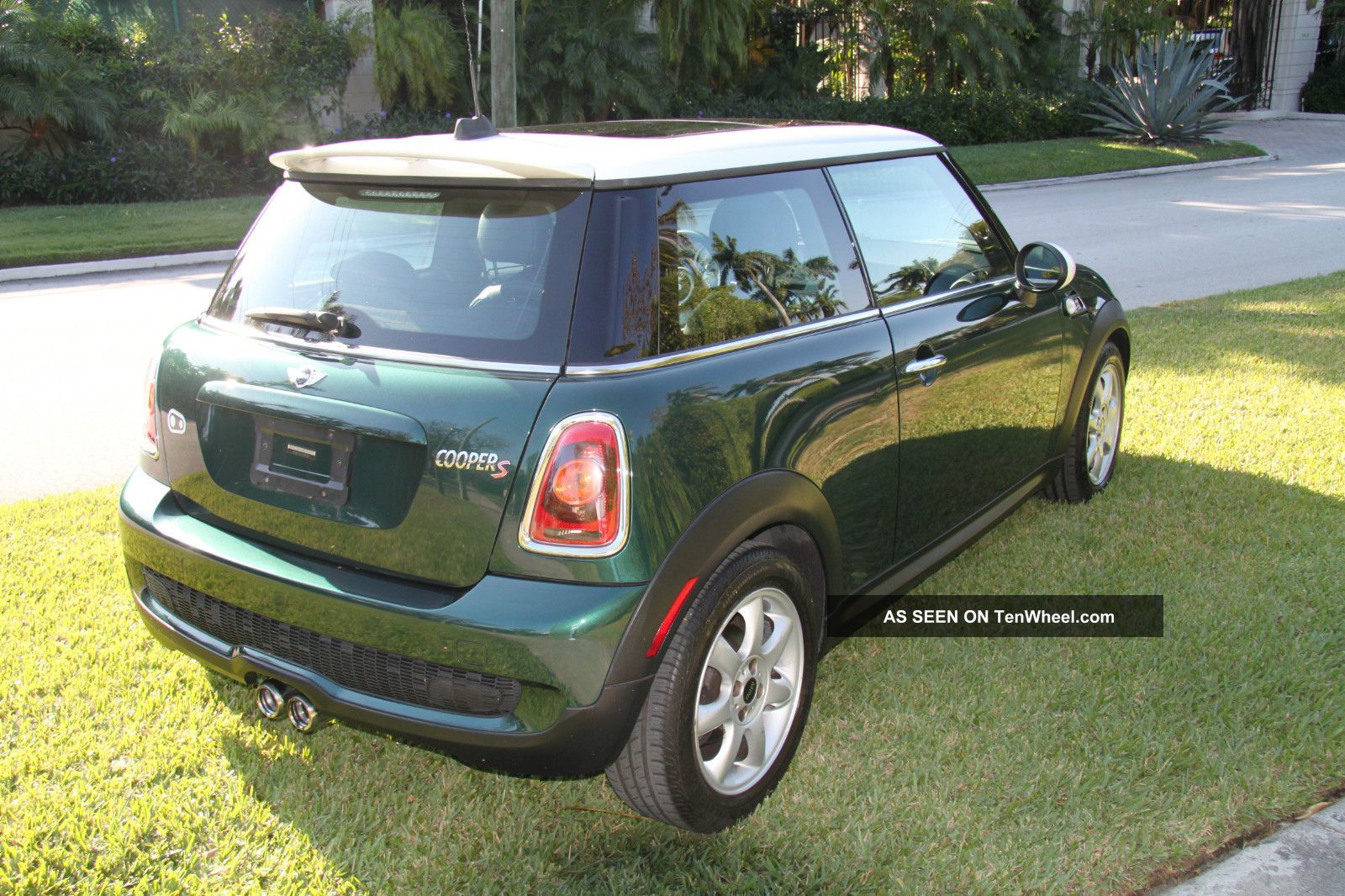 2009 Mini Cooper S Hatchback 2 - Door 1. 6l