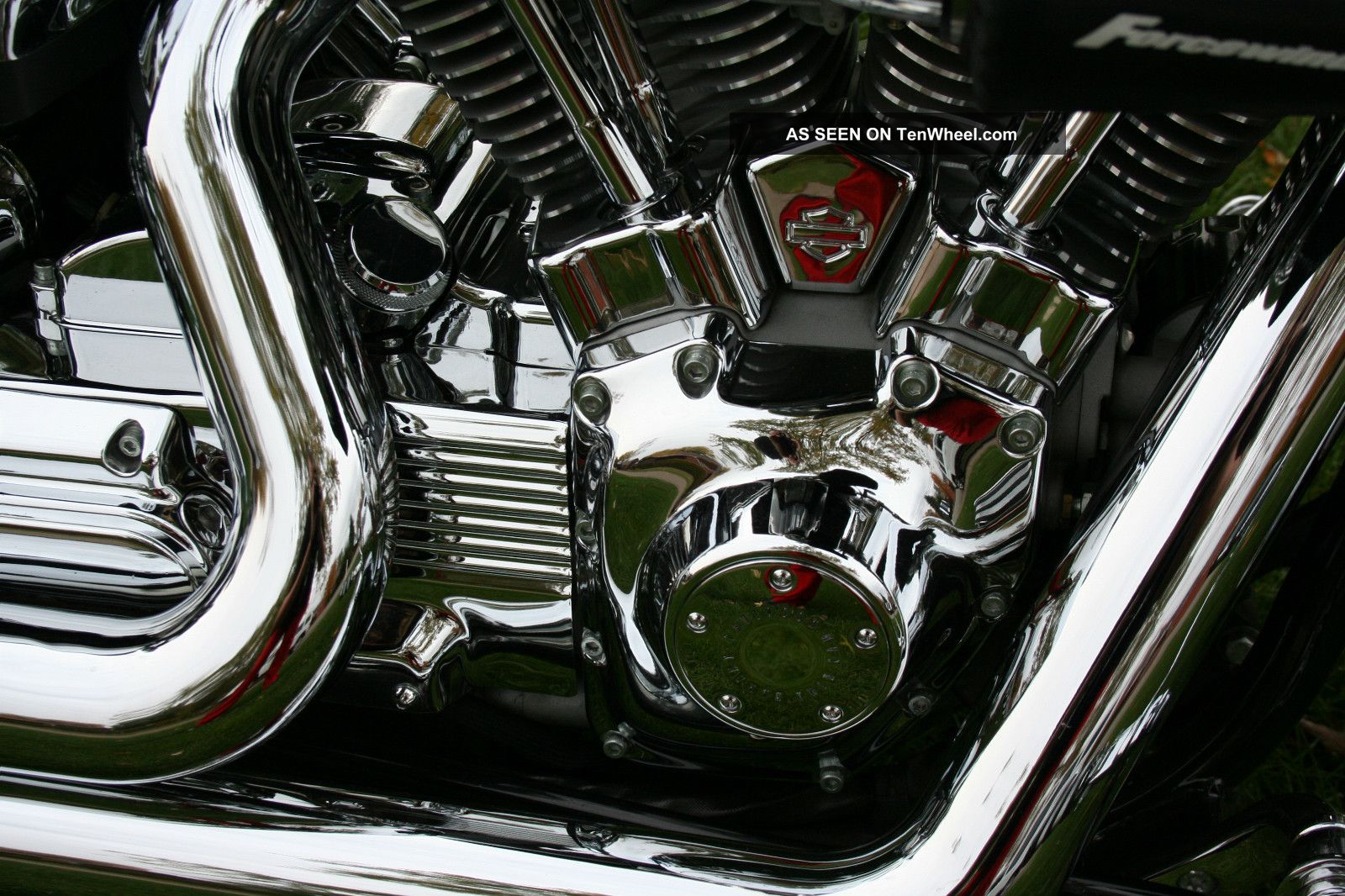 Customized Harley Davidson Dyna Superglide Fxd 2004