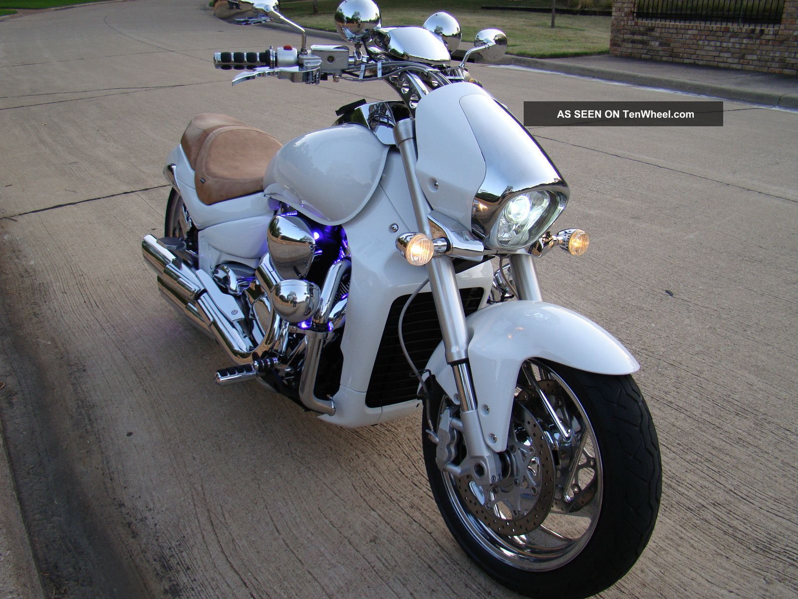 2007 Suzuki M109r Custom Chrome, Rockford Fosgate / Polk Sound, Steel Lines
