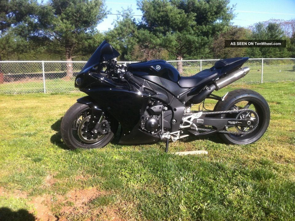 2011 Yamaha R1 Black, Streched And Lowered, Gytr, Asv, 1000cc