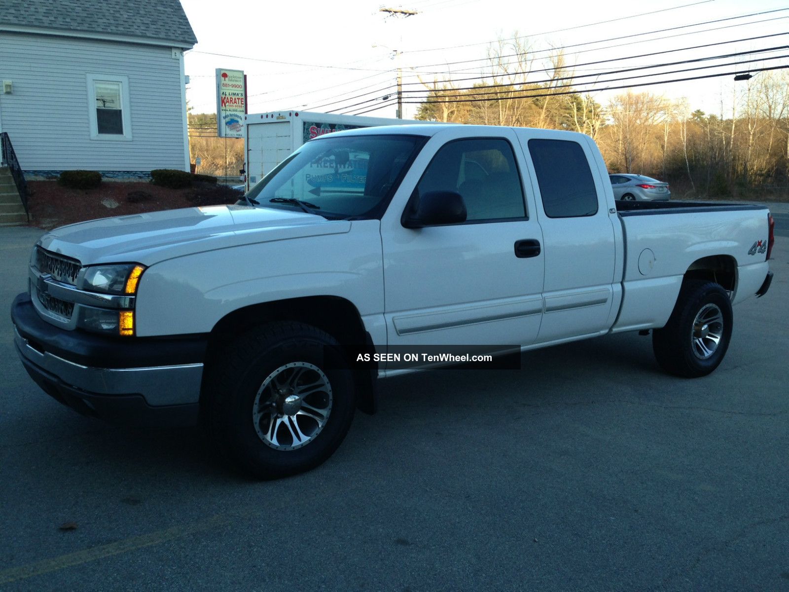 2004 Chevrolet Silverado 1500 Ls Extended Cab Pickup 4 - Door 4. 8l