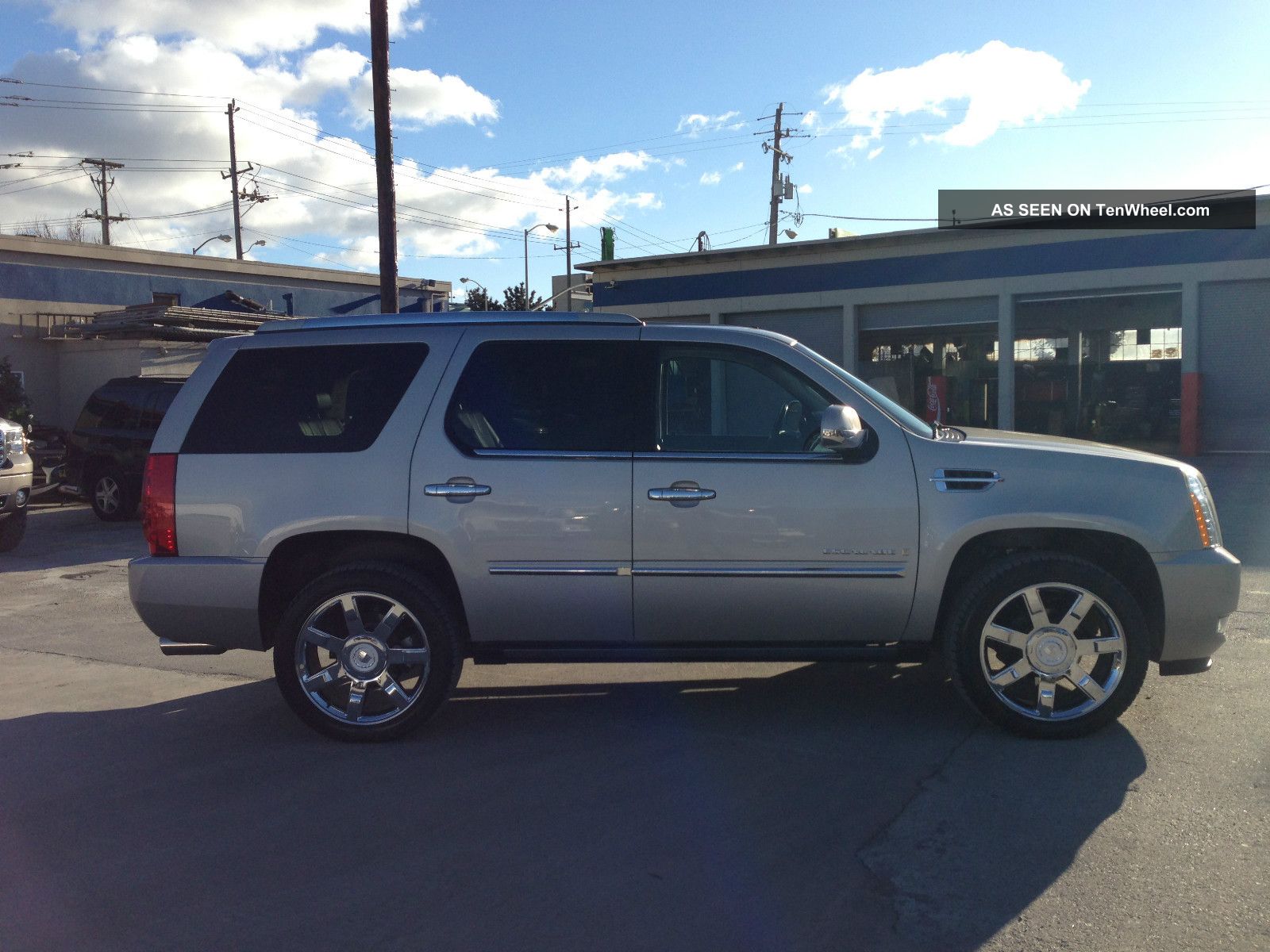 2007 Cadillac Escalade - Fully Loaded