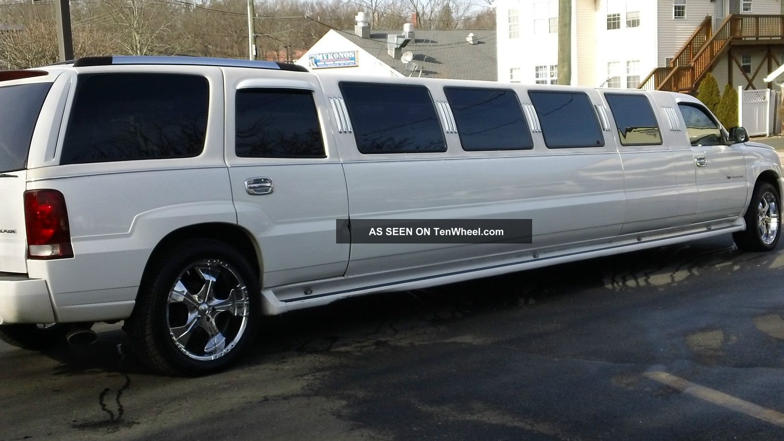 2002 Cadillac Escalade Base Sport Utility 4 - Door 5. 3l Limo Limousine