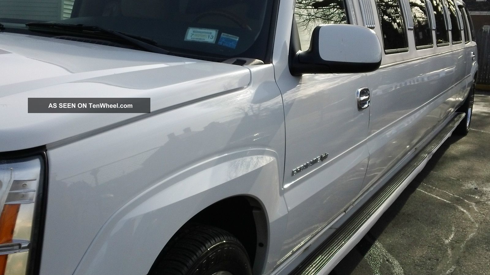 2002 Cadillac Escalade Base Sport Utility 4 - Door 5. 3l Limo Limousine