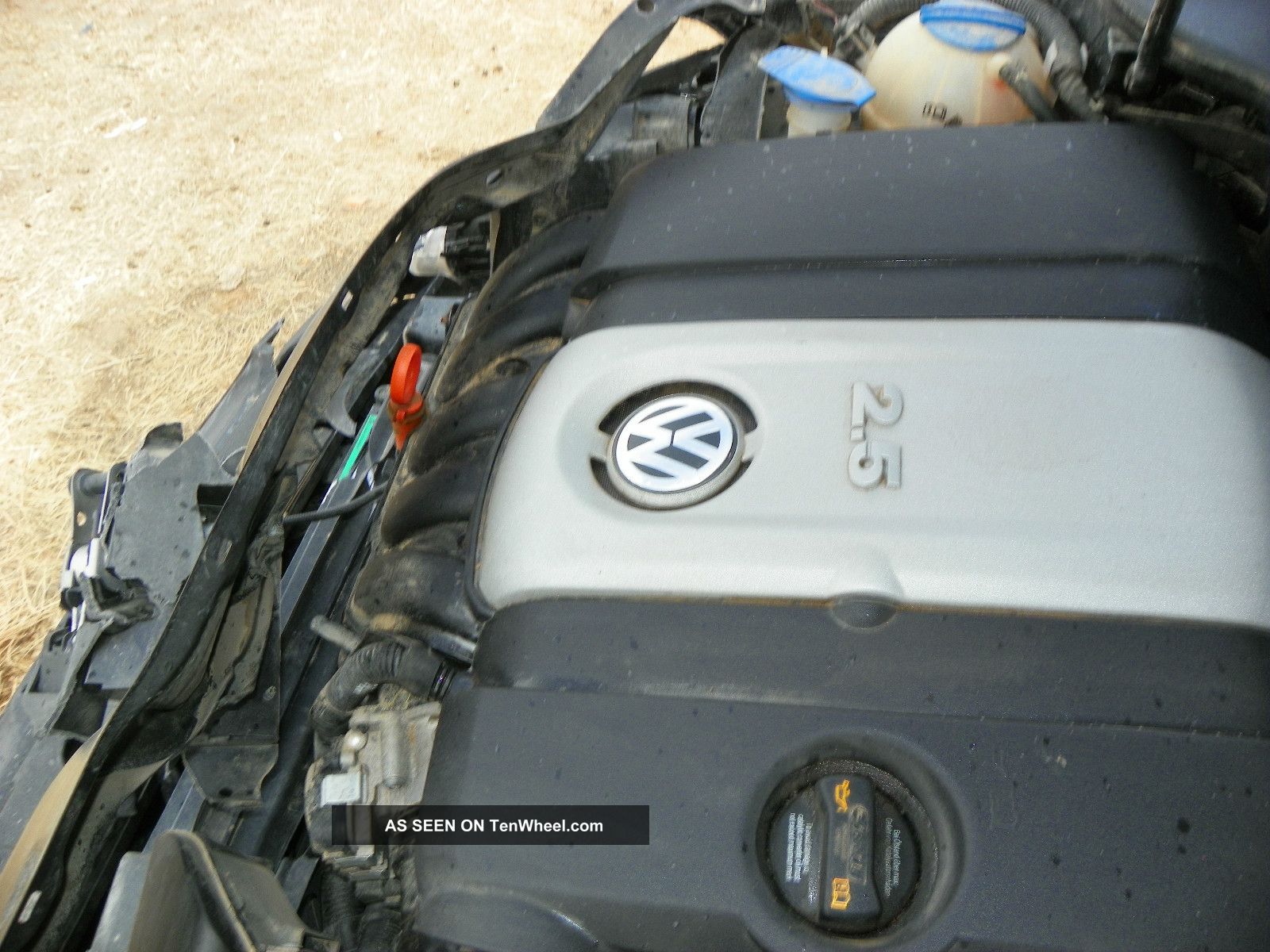 2008 Volkswagen Rabbit S Hatchback 2 - Door 2. 5l Wrecked But Drivable