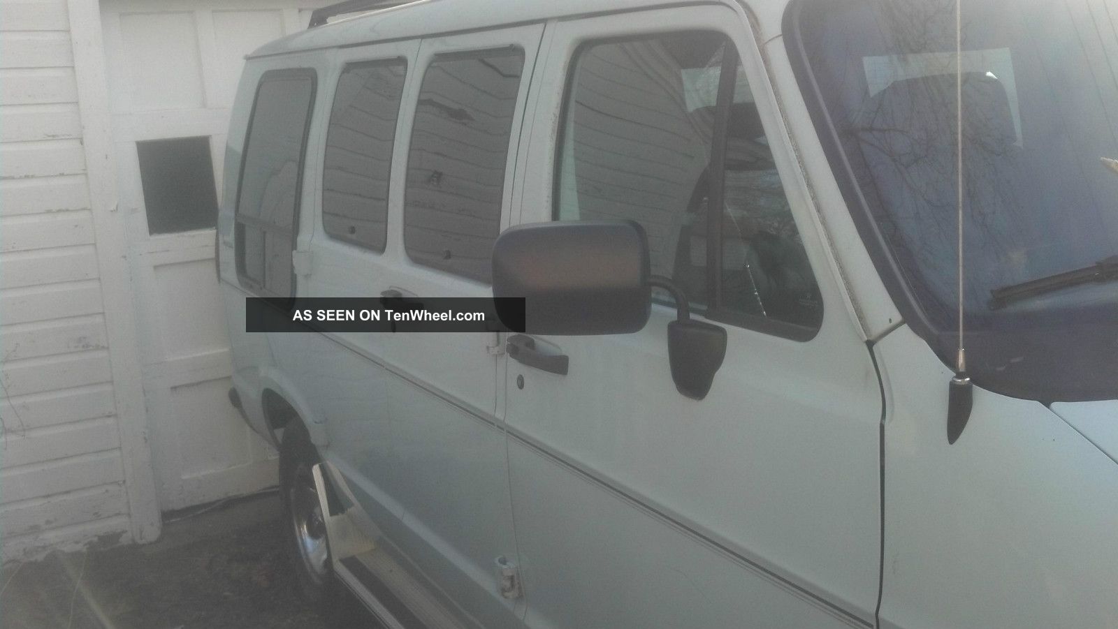 1997 Dodge B2500 Base Standard Cargo Van 3 - Door 3. 9l