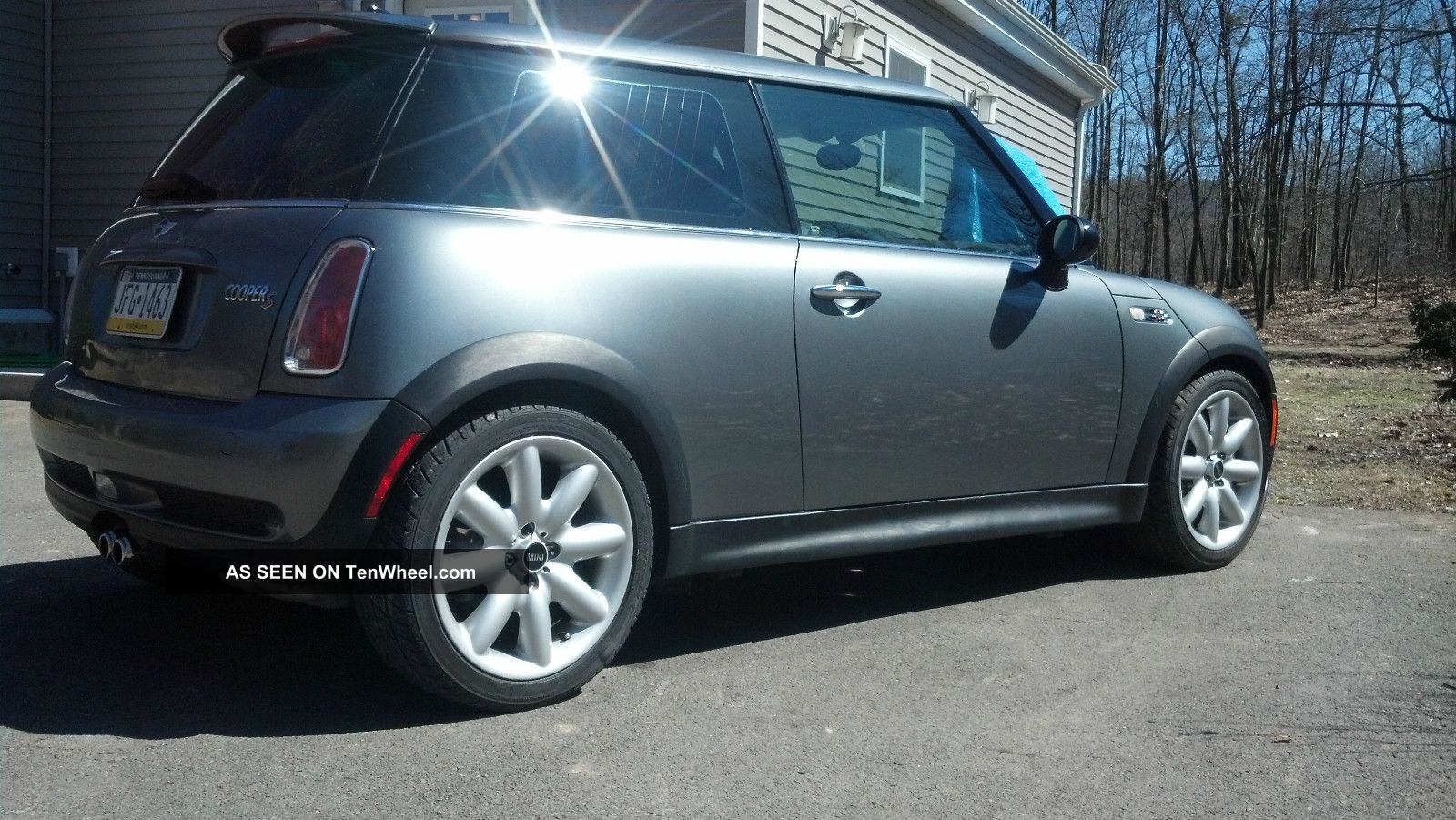 2004 Mini Cooper S Hatchback 2 - Door 1. 6l