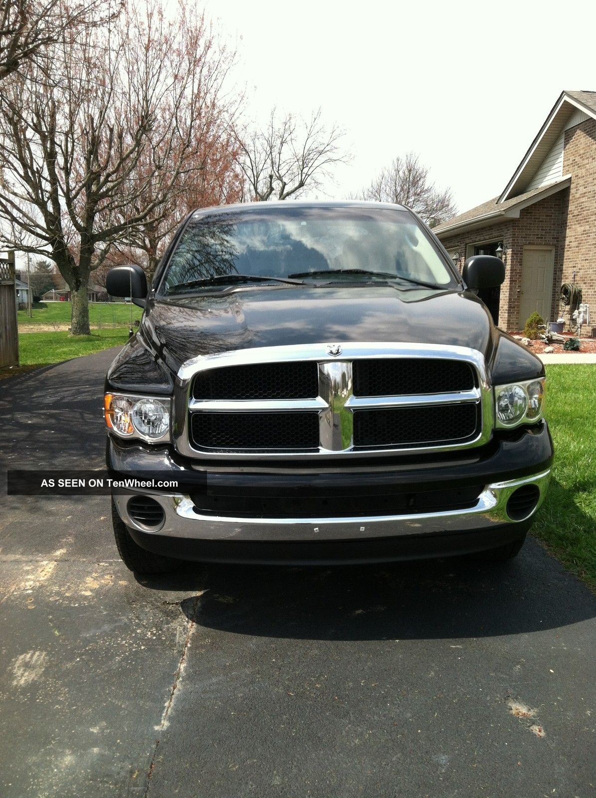 2005 Dodge Ram 1500 Hemi Sport Crew Cab Pickup 4 - Door 5. 7l