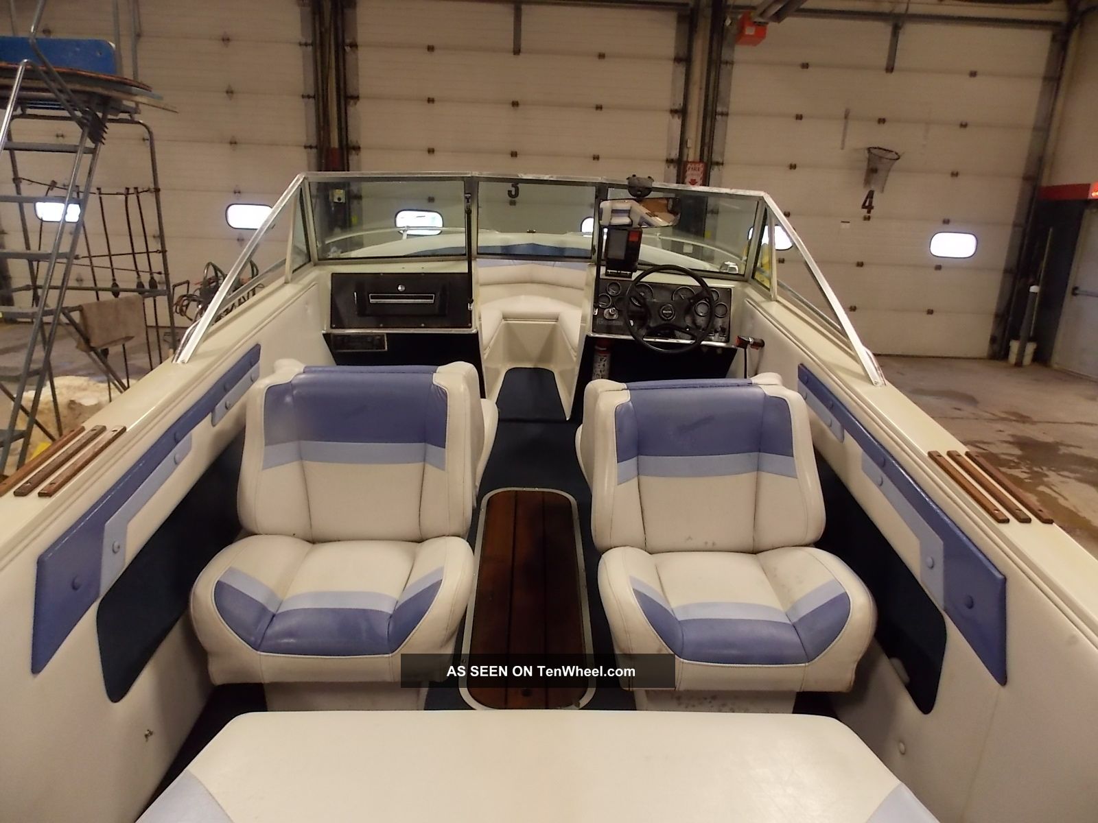 1988 Forester 164 Phantom