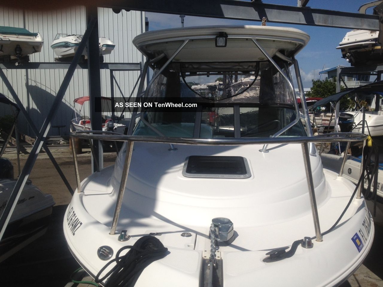 2005 Robalo 225 Walk Around