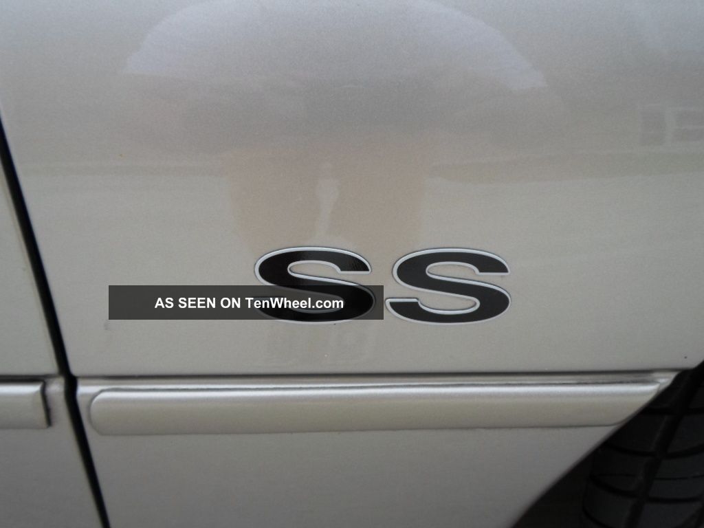 2001 Chevrolet Camaro Z28 Ss Coupe 2 - Door 5. 7l Slp