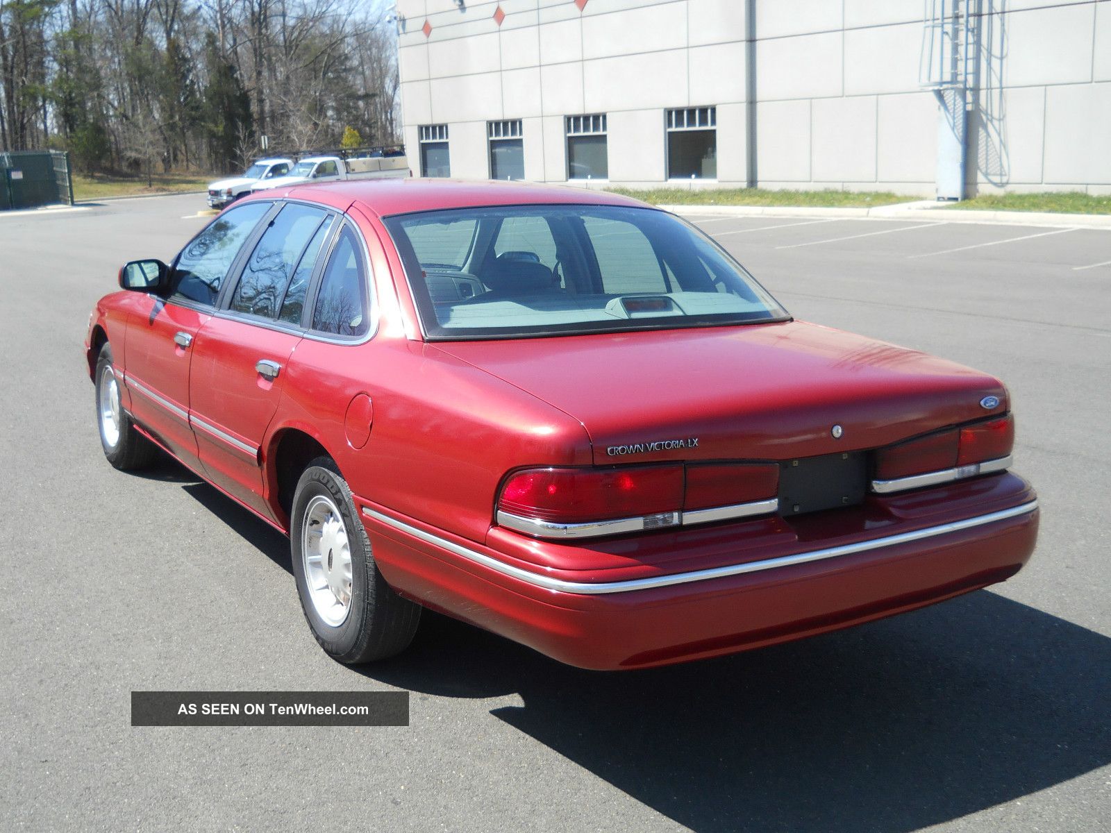 1997 Ford Crown Victoria Lx Sedan 4 - Door 4. 6l