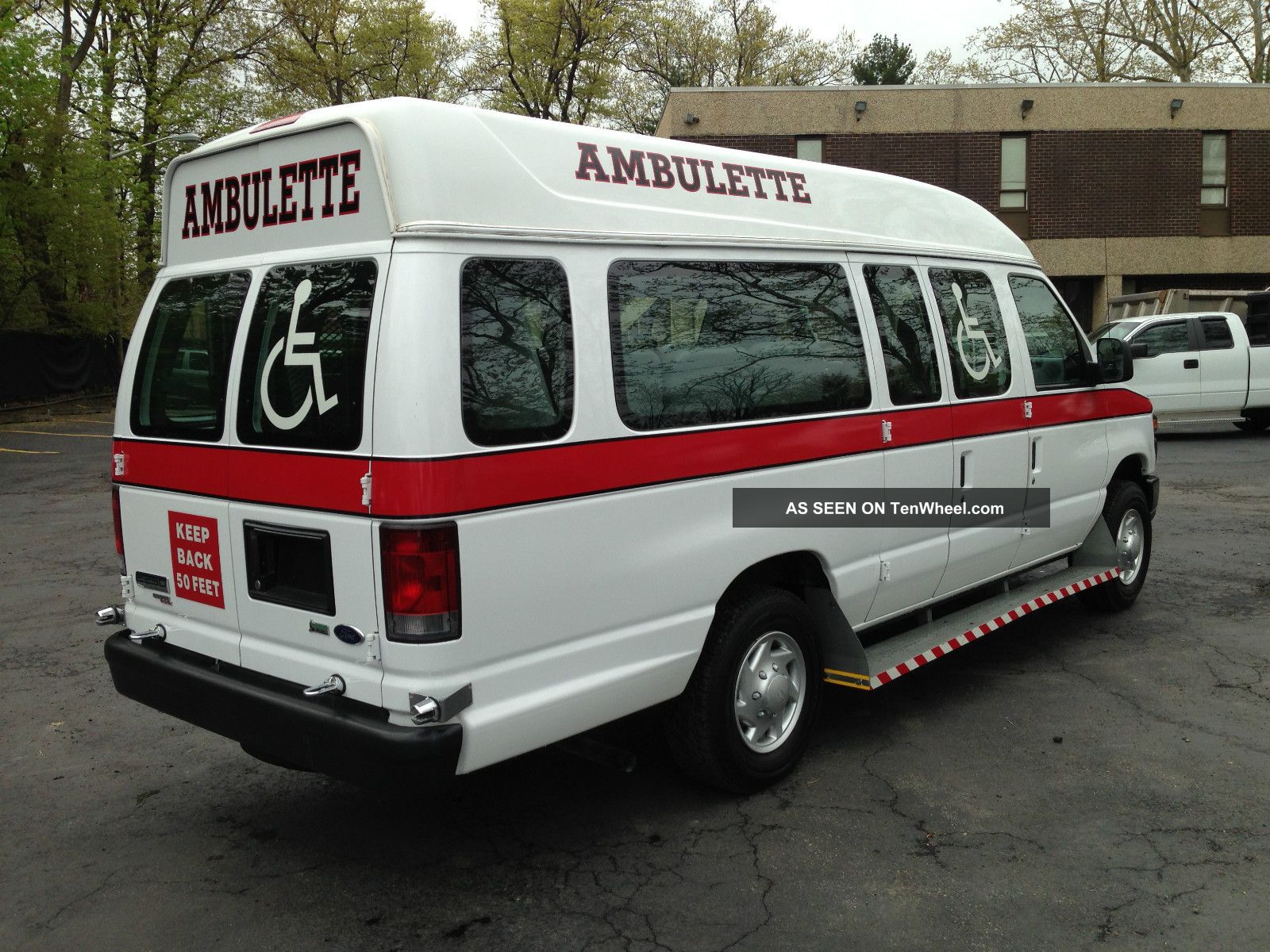 2011 Ford E - 250 Extended Hitop Handicap Ambulette