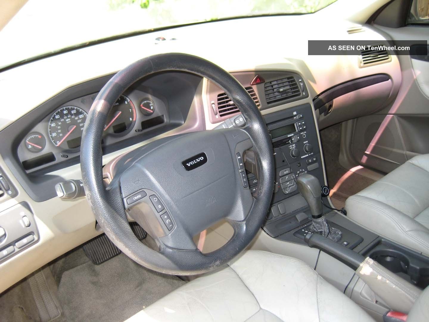 2001 Volvo V70 T5 Wagon 4 - Door 2. 3l 3rd Row Seat