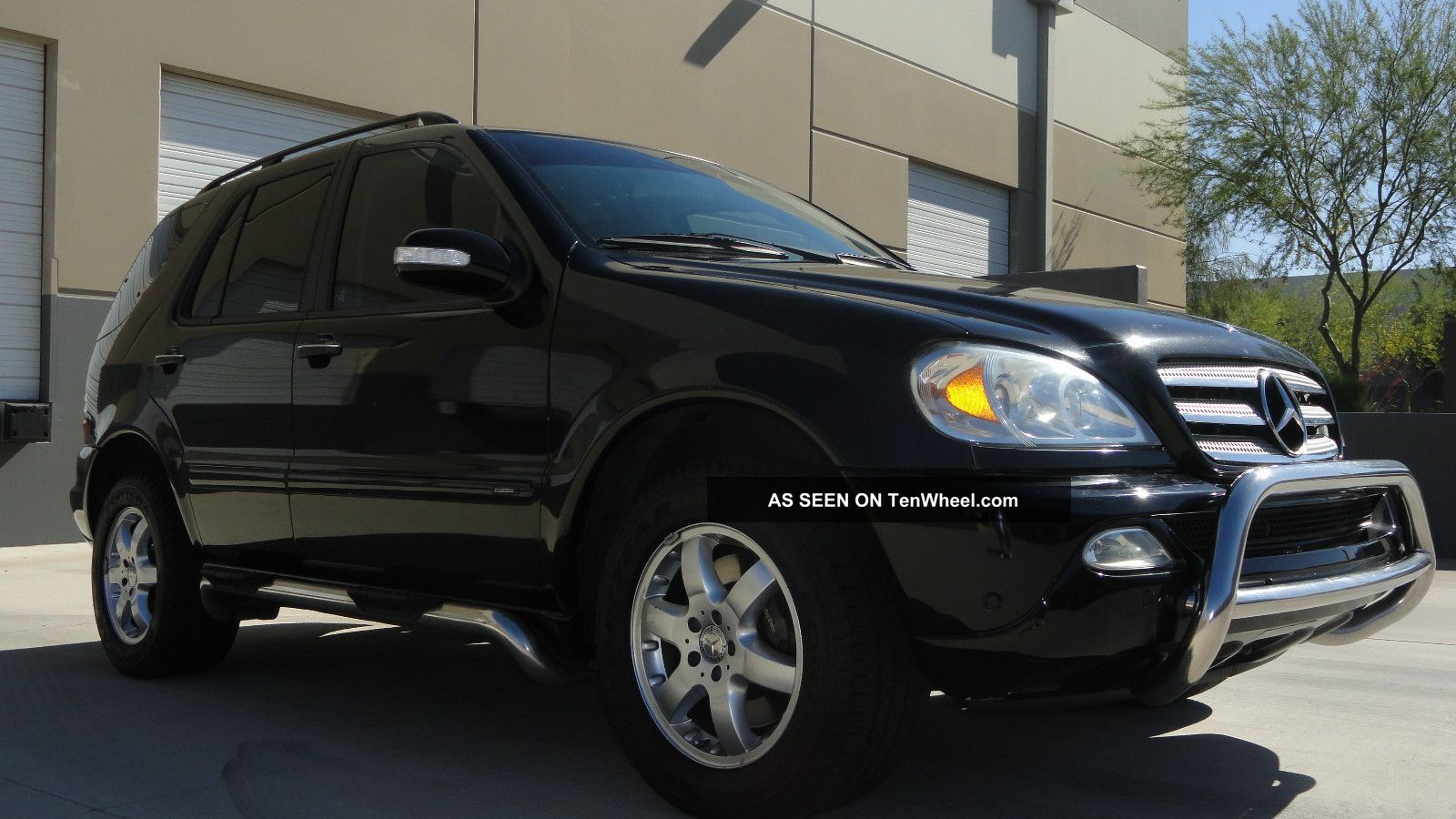 2004 Mercedes - Benz Ml500 Base Sport Utility 4 - Door 5. 0l