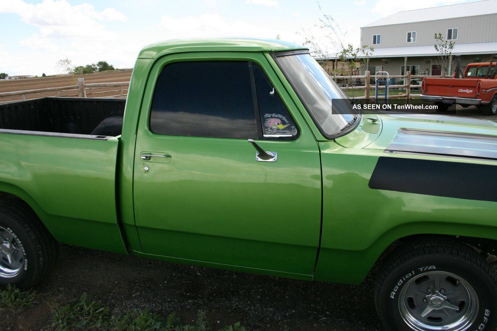 1976 Dodge D100 Short Box Fleetside Truck