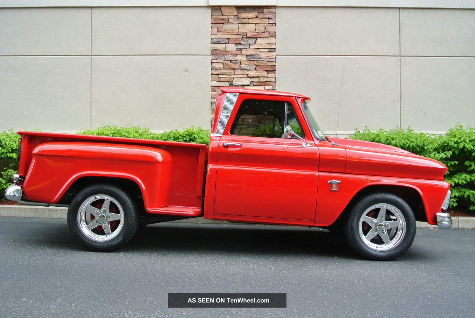 1965 Chevy C10 Custom Step Side Hot Rod Restomod 327 Small Black V8