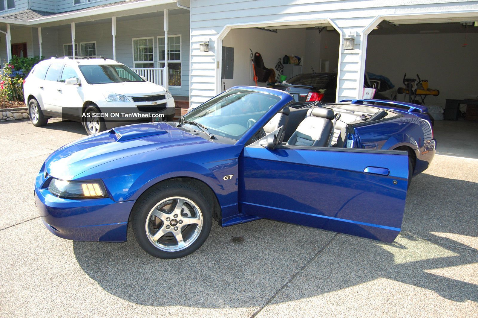 2003 Ford Mustang Gt Convertible 2 - Door 4. 6l