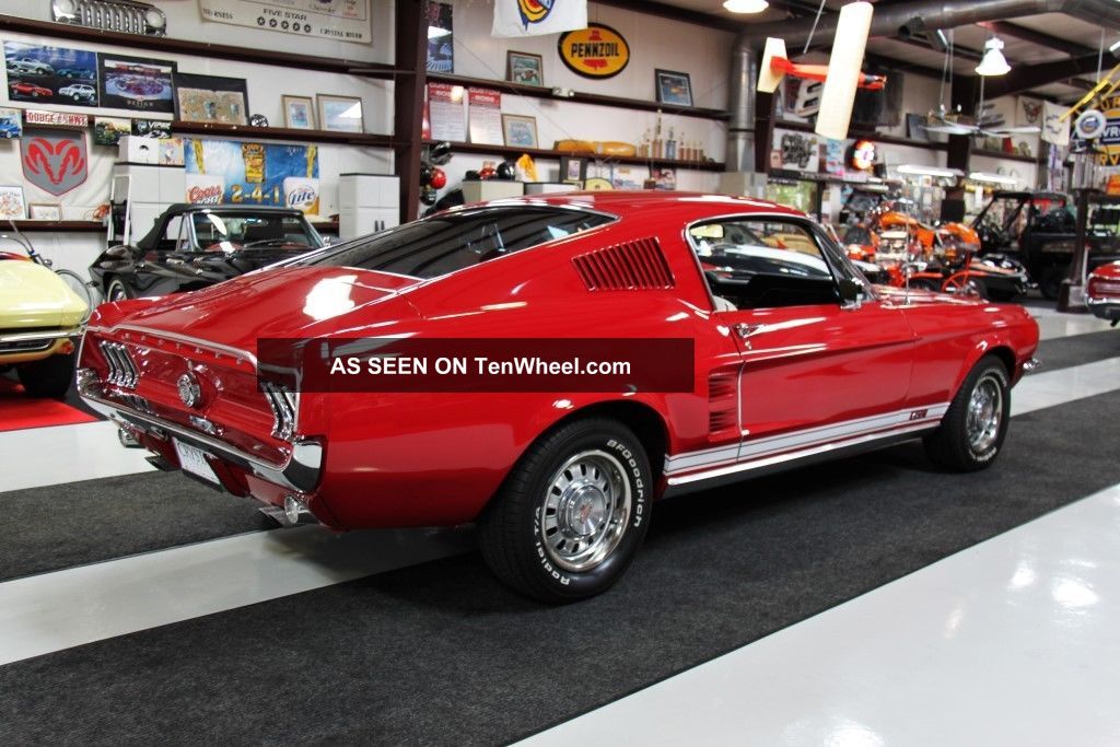 1967 Ford Mustang Base Fastback 2 - Door 6. 4l