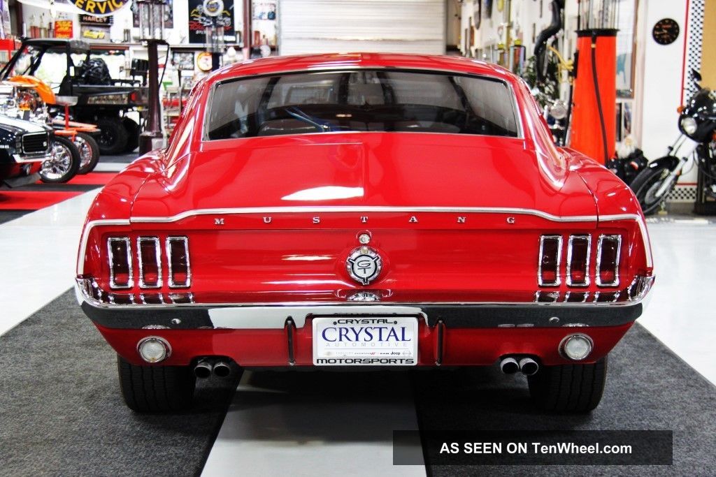 1967 Ford Mustang Base Fastback 2 - Door 6. 4l