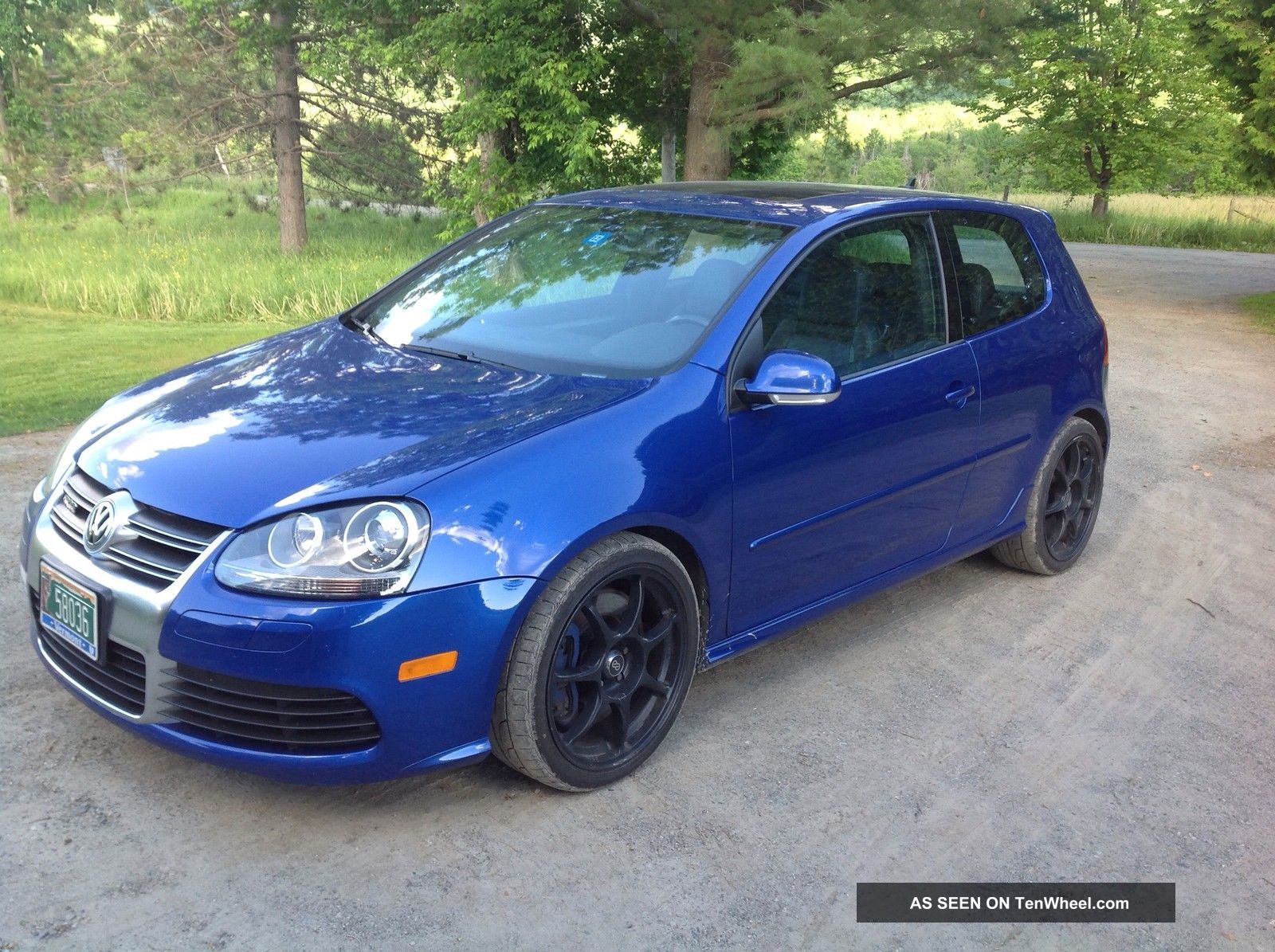 2008 Volkswagen R32 Base Hatchback 2 - Door 3. 2l