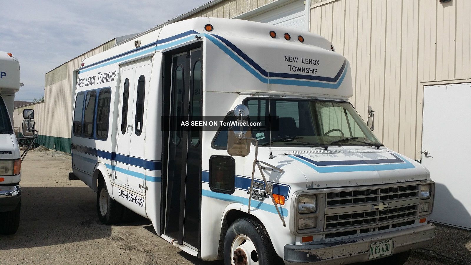 1991 Chevrolet G30 Chevy Van Cutaway Van 2 - Door 5. 7l